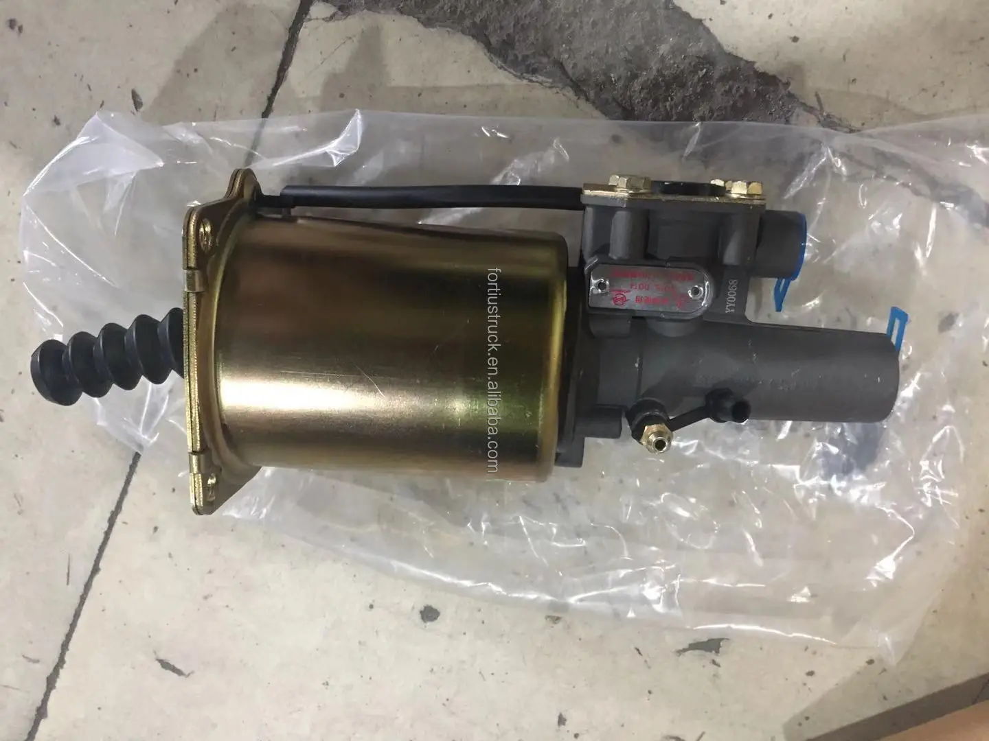 Howo Truck Spare Parts Clutch Booster Wg9114230023| Alibaba.com