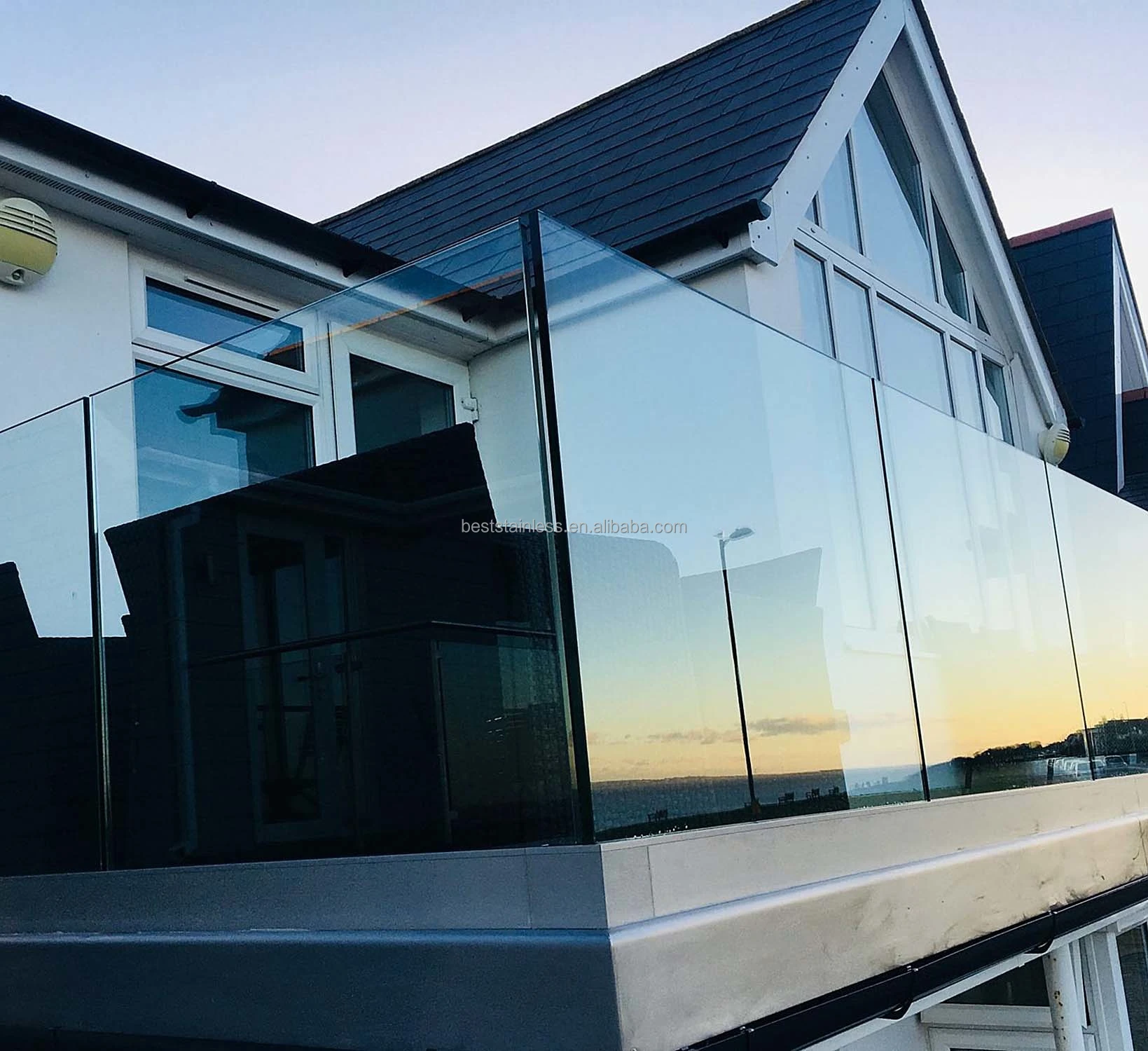 Cheap Modern Design Balcony Balustrades & Handrails/frameless U Channel ...