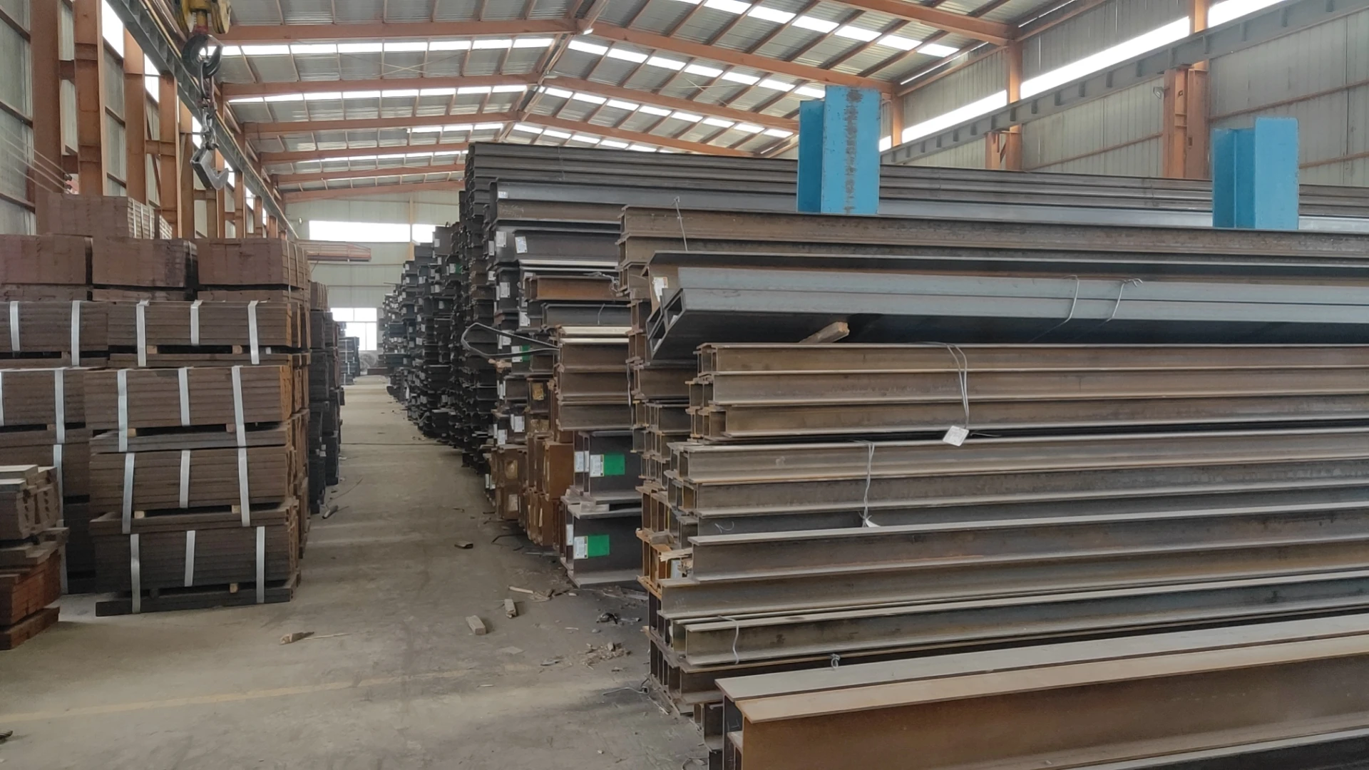 Jis En Astm Steel I Beam Iron Section I Web Flange Welded C Channel U I ...