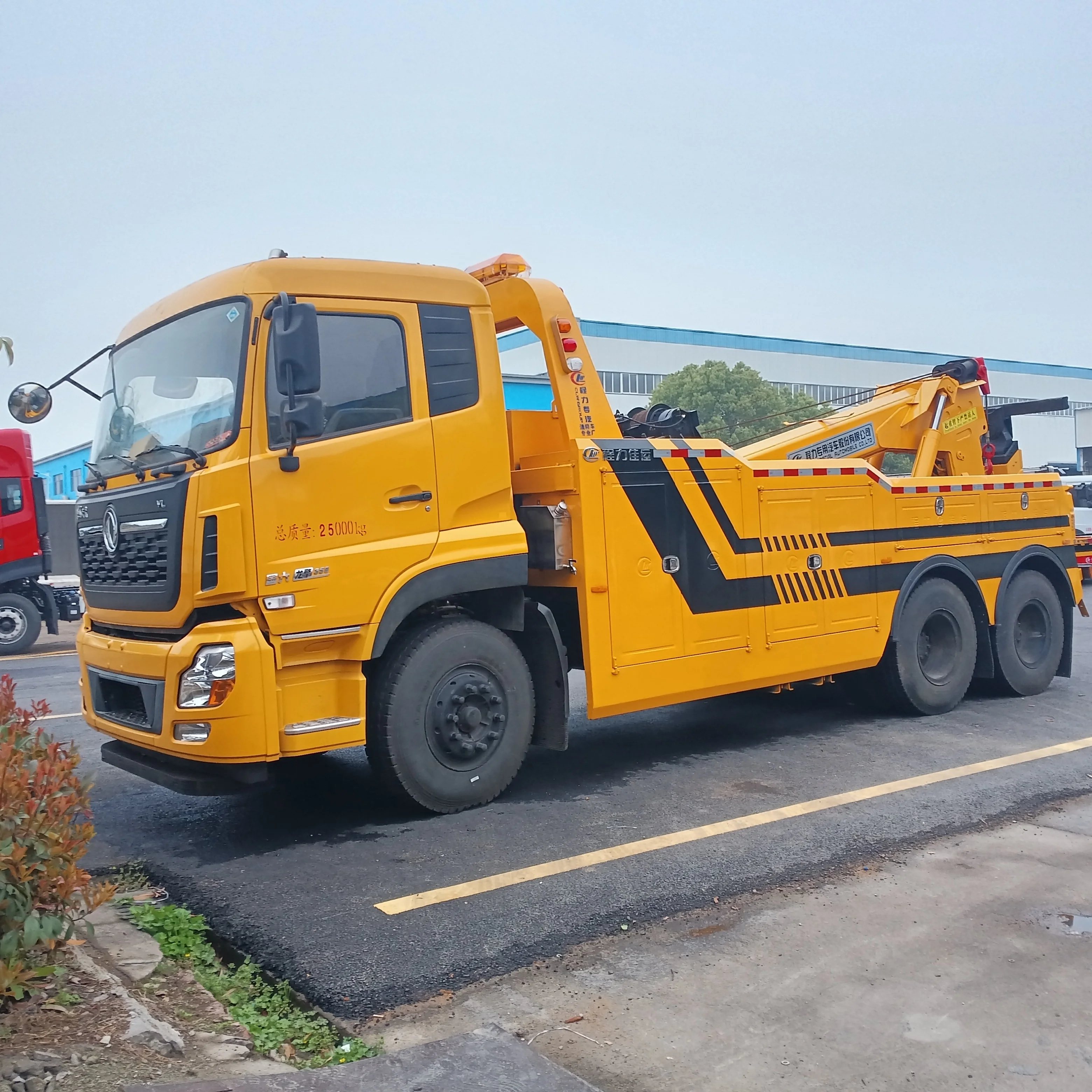 Tow Truck Wrecker With 360 Degree Rotation Crane 8 Ton Hydraulic Truck ...