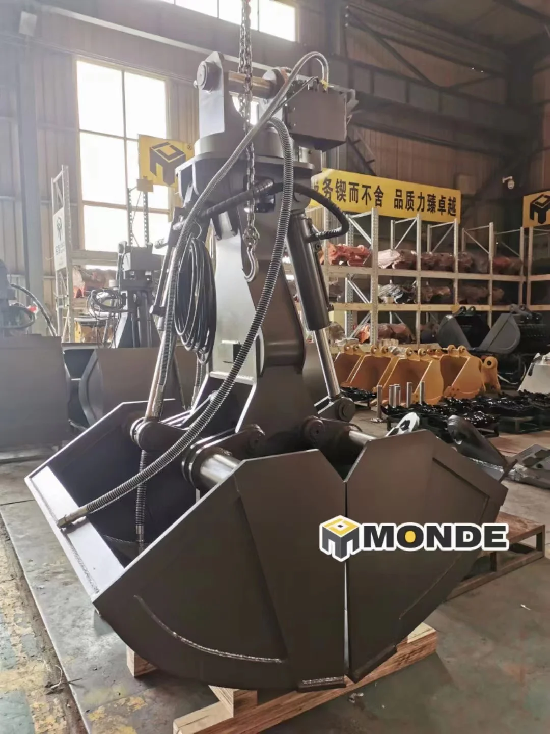 Monde Crane Clamp Shell Bucket - Durable Hydraulic Solutions