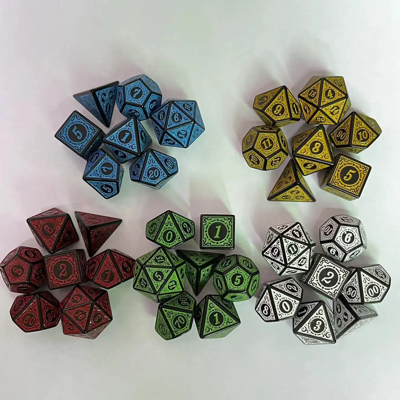 100 Different Styles Available - Mixing Color Party Game Dice