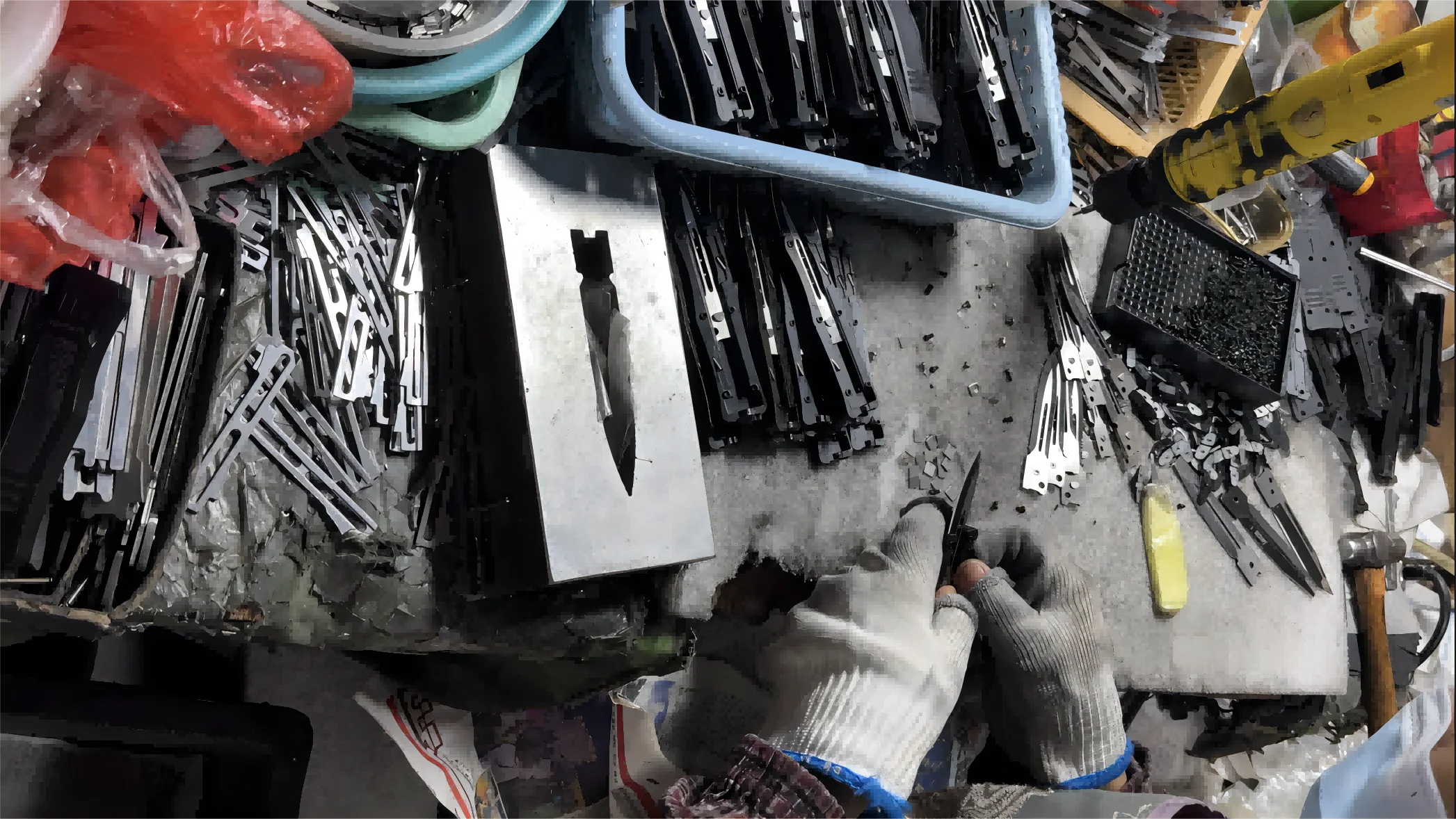 2023 Popular High Quality Otf Camping Tools Hunting 3cr13 Steel Zinc ...