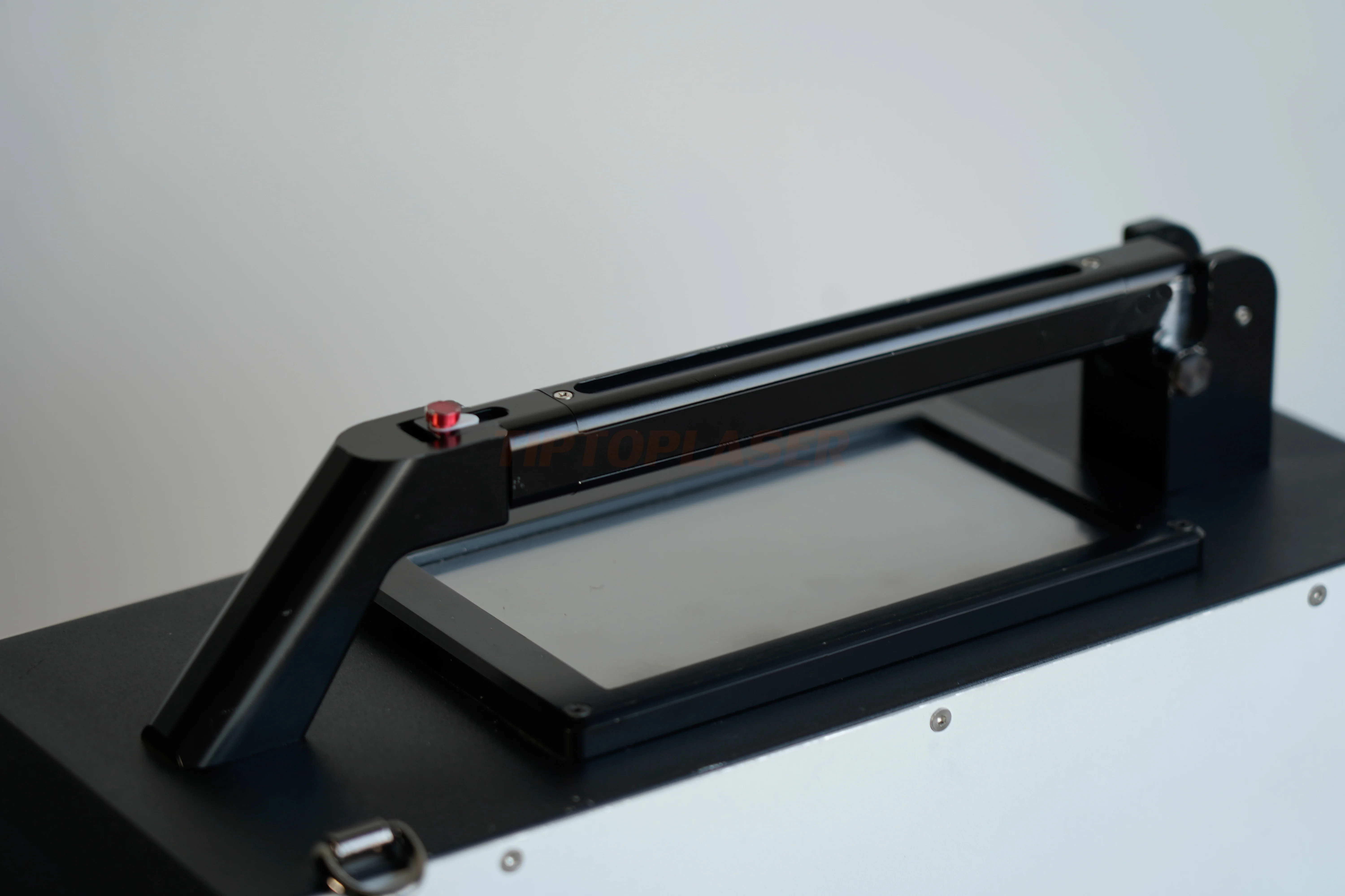 TIPTOPLASER 50W/100W Laser Cleaning Machines - Efficient & Portable