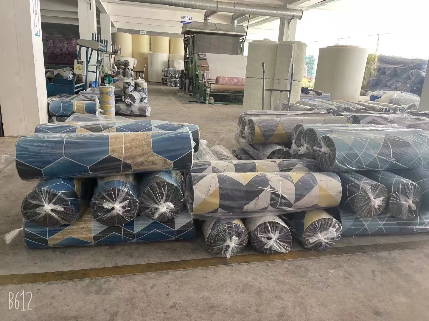 Custom Modern Luxury Hotel Home Living Room Bedroom Cartoon Shaggy Carpet And Rugs - Buy Custom ...