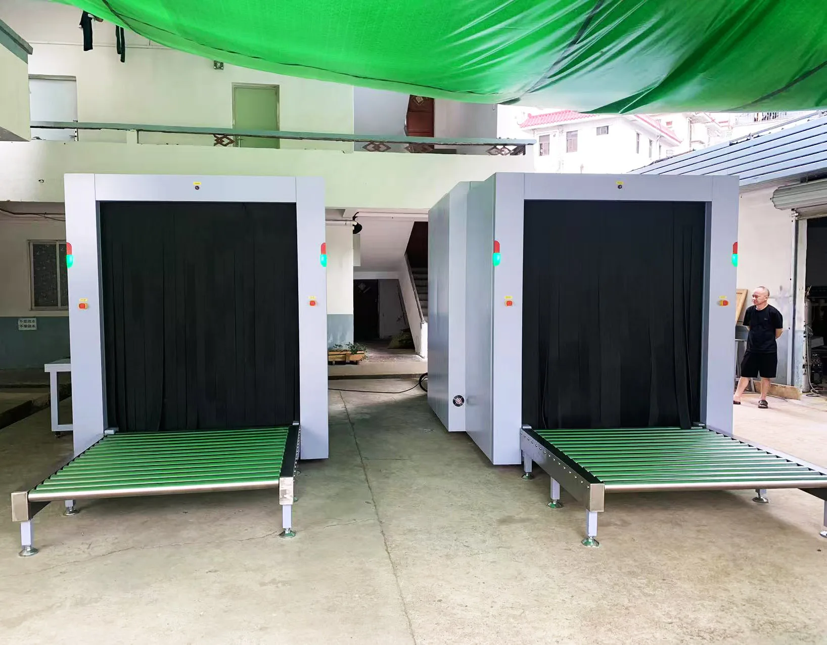 Roller Type 185x155cm Tunnel X-ray Pallet Cargo Scanner Detect ...