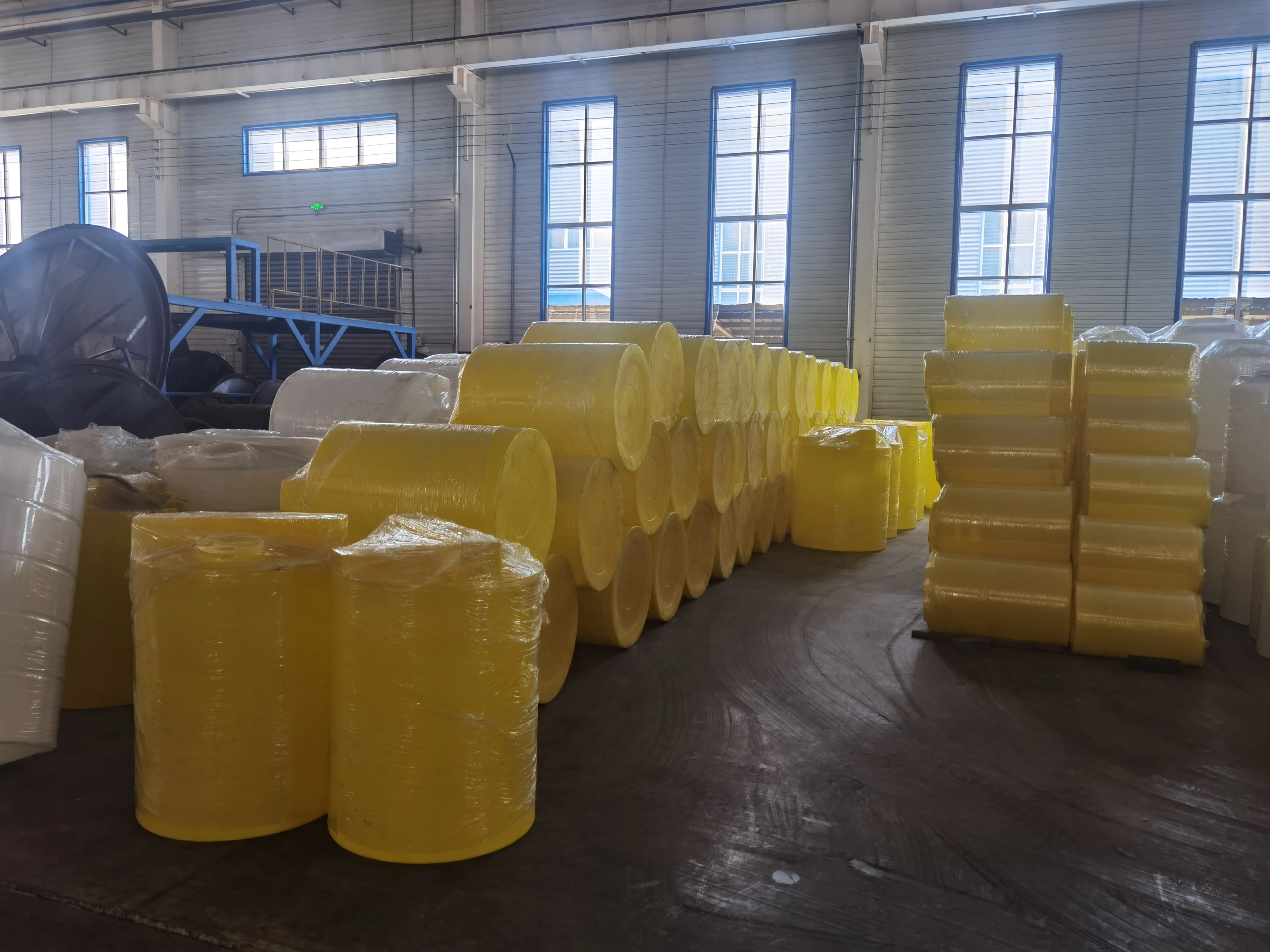 Chemical Resistant PE Tanks - Durable Liquid Storage Solutions