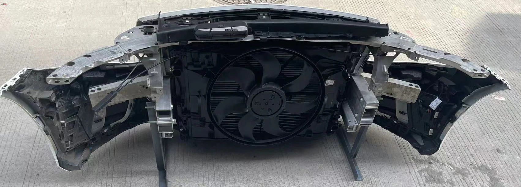 Hot Selling High Quality Car Front Bumper Components For Mercedes Benz ...