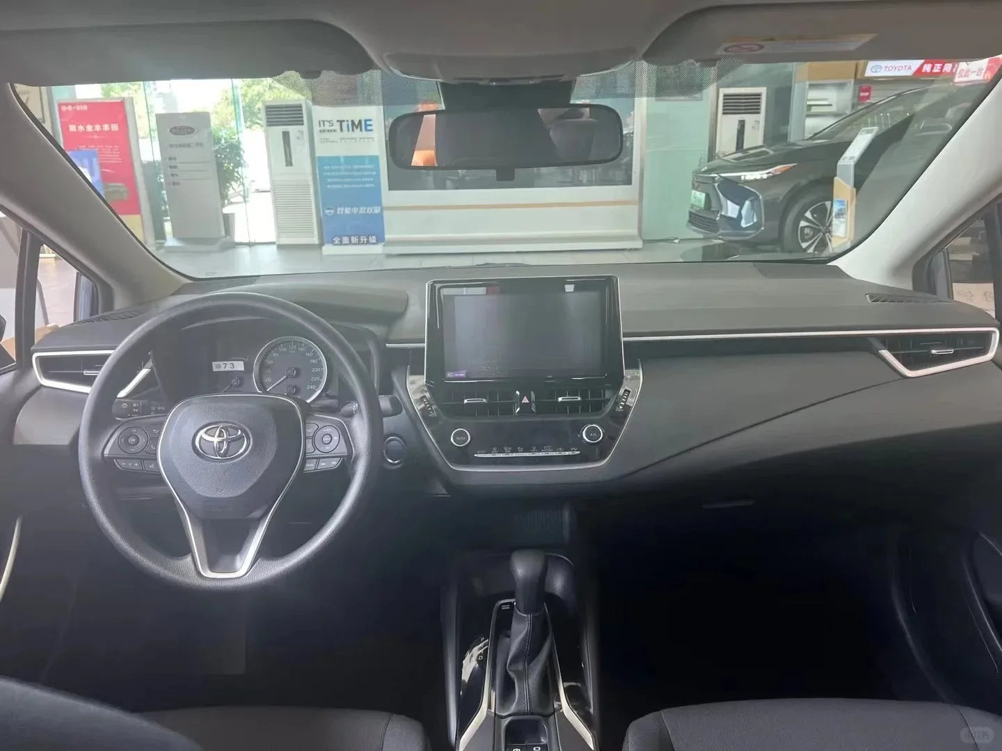 2025 Toyota Corolla Cross Hybrid - Efficient & Versatile