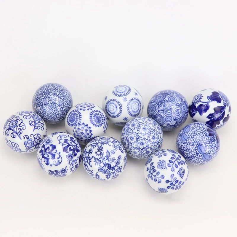 Blue and White Porcelain Ceramic Artware with Floating Ball
