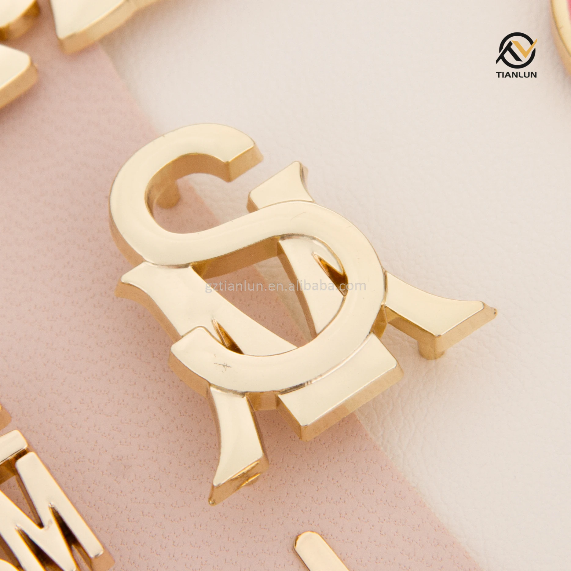 Custom Emblem Handbag Hardware - Durable Metal Logos