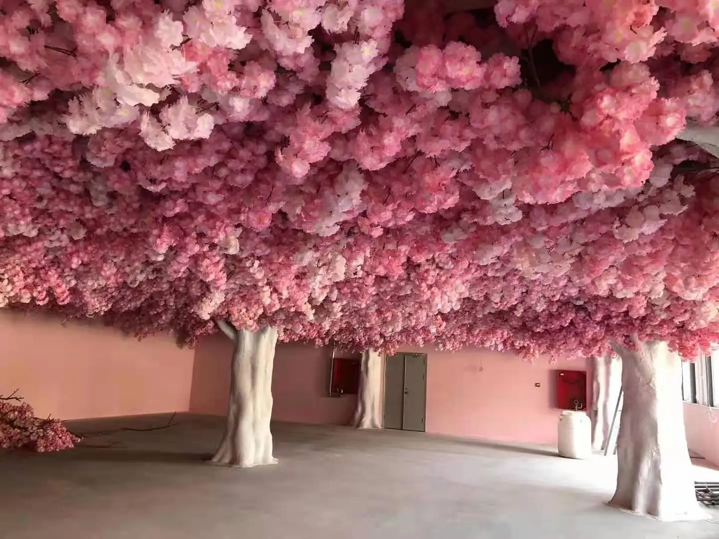 S31 Wall Hanging Floral Arrangement for Wedding Decor