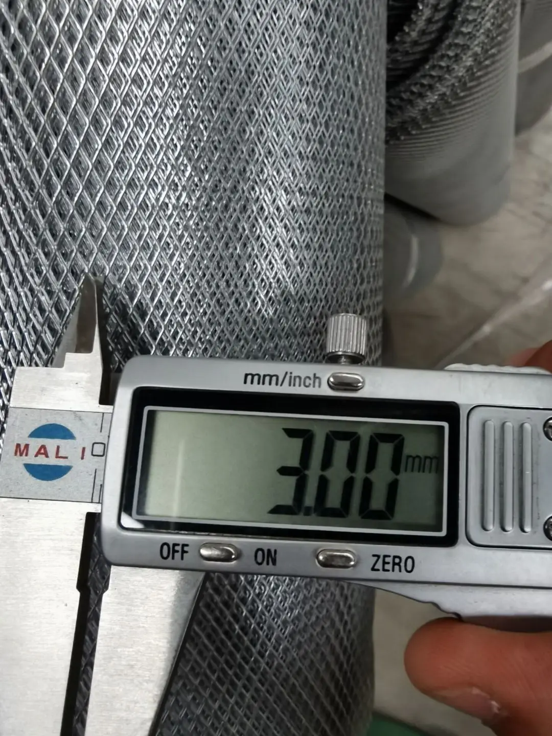 Aluminum And Steel Gutter Guard Mesh Expanded Metal Mesh - Buy Best ...