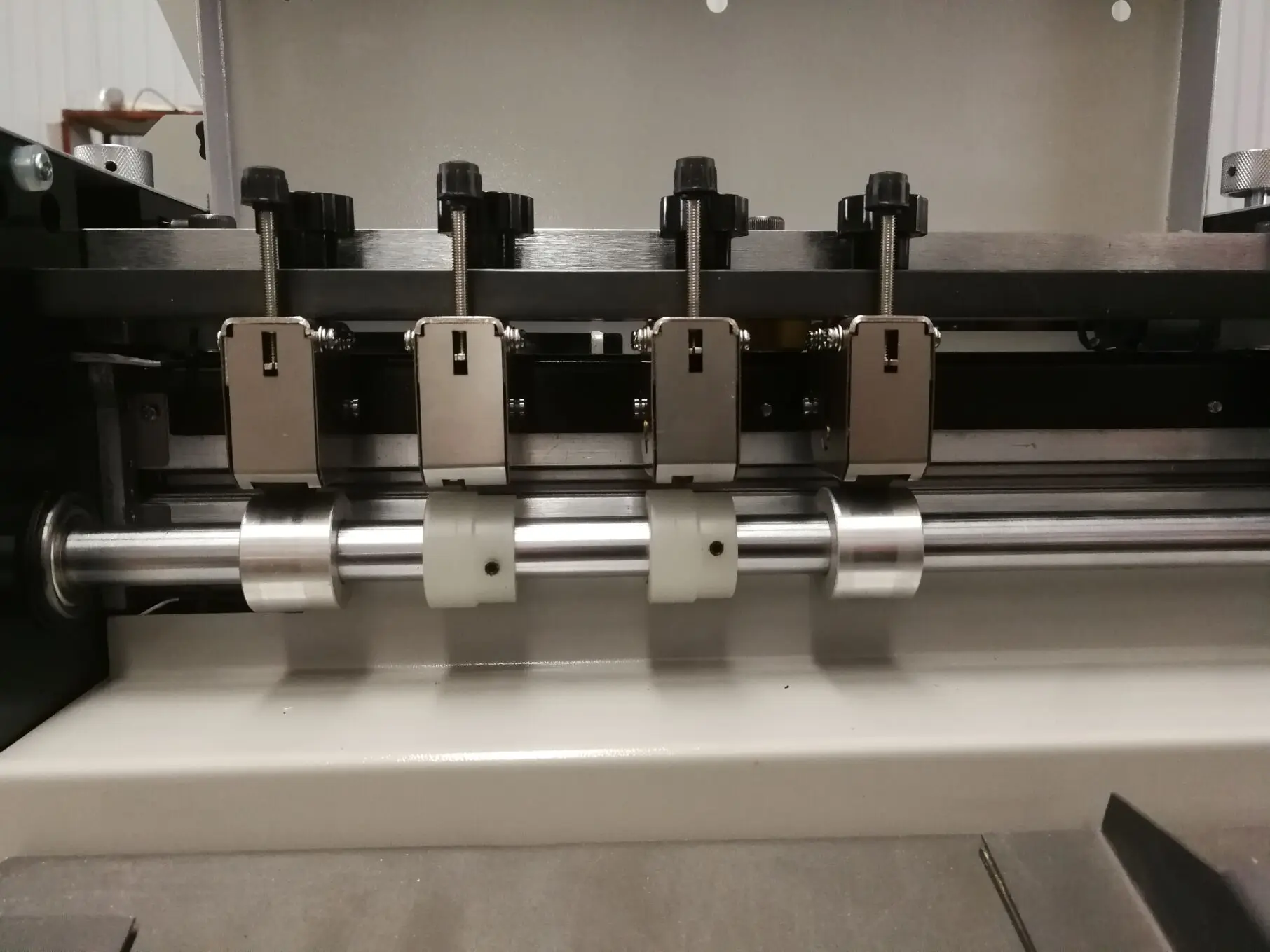 DX-8603 Digital Creasing & Perforating Machine for CE Dot Line Cutting