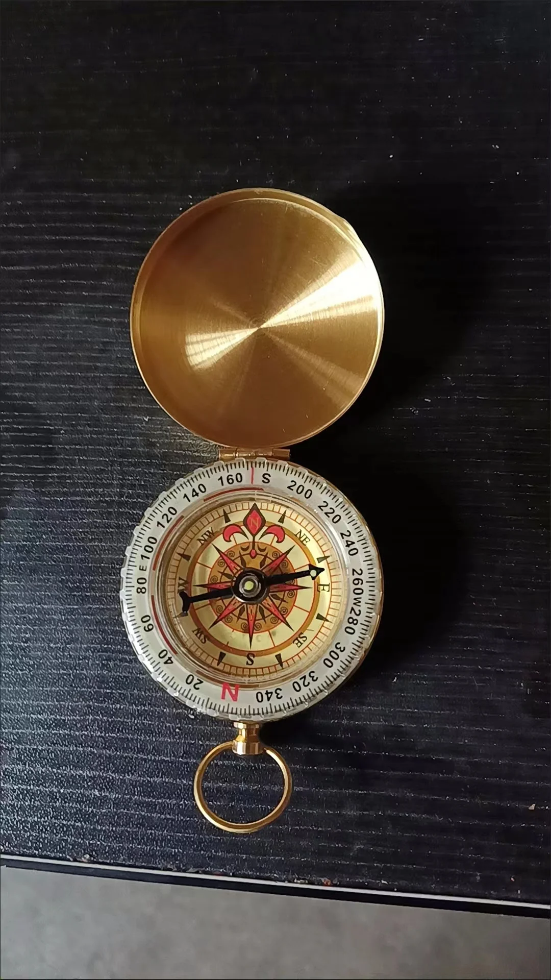 JW-156 Outdoor Mini Brass Shell Compass - Portable & Accurate