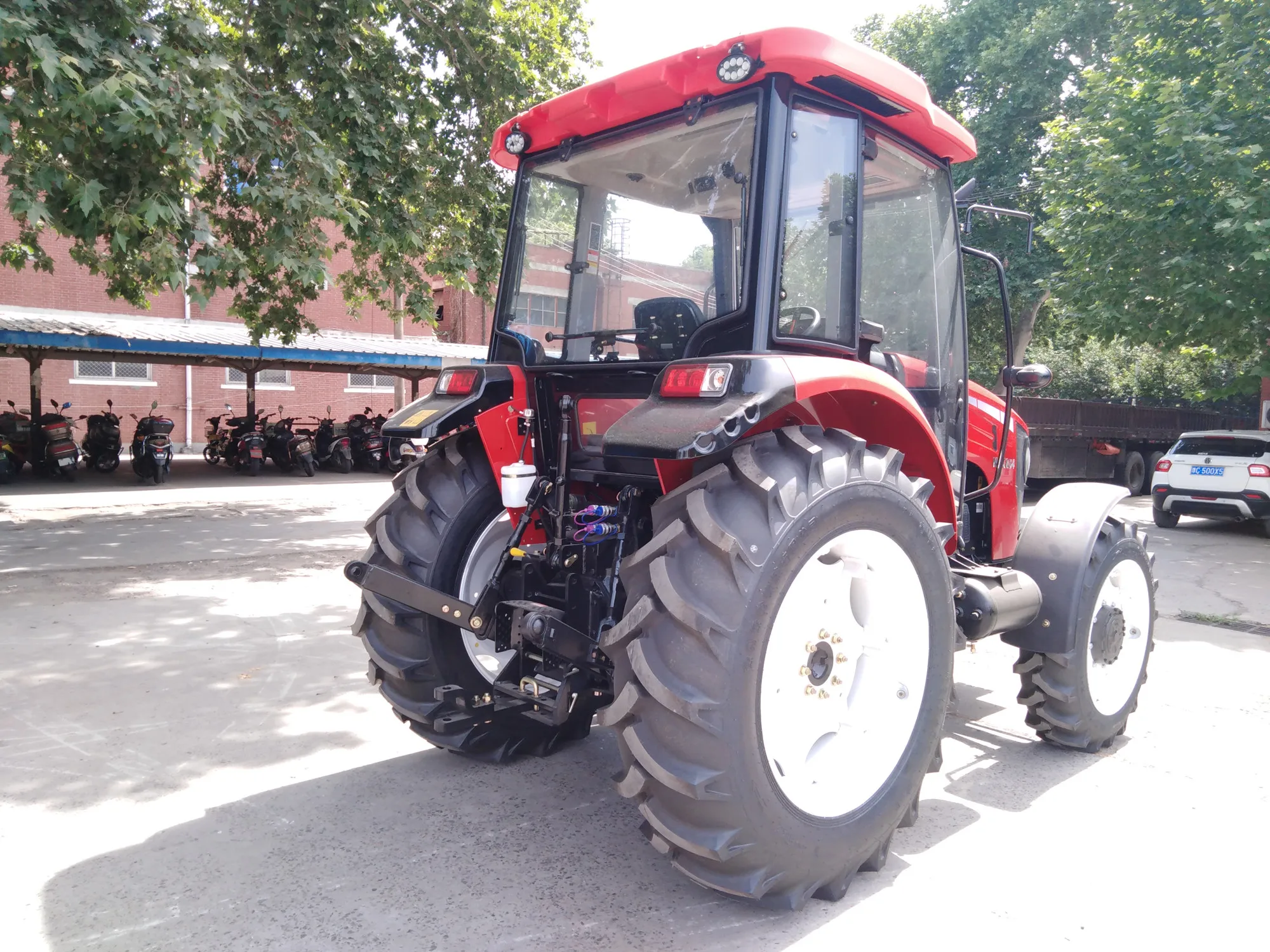 YTO NLX804 80HP Tractor - Reliable Farming Solution
