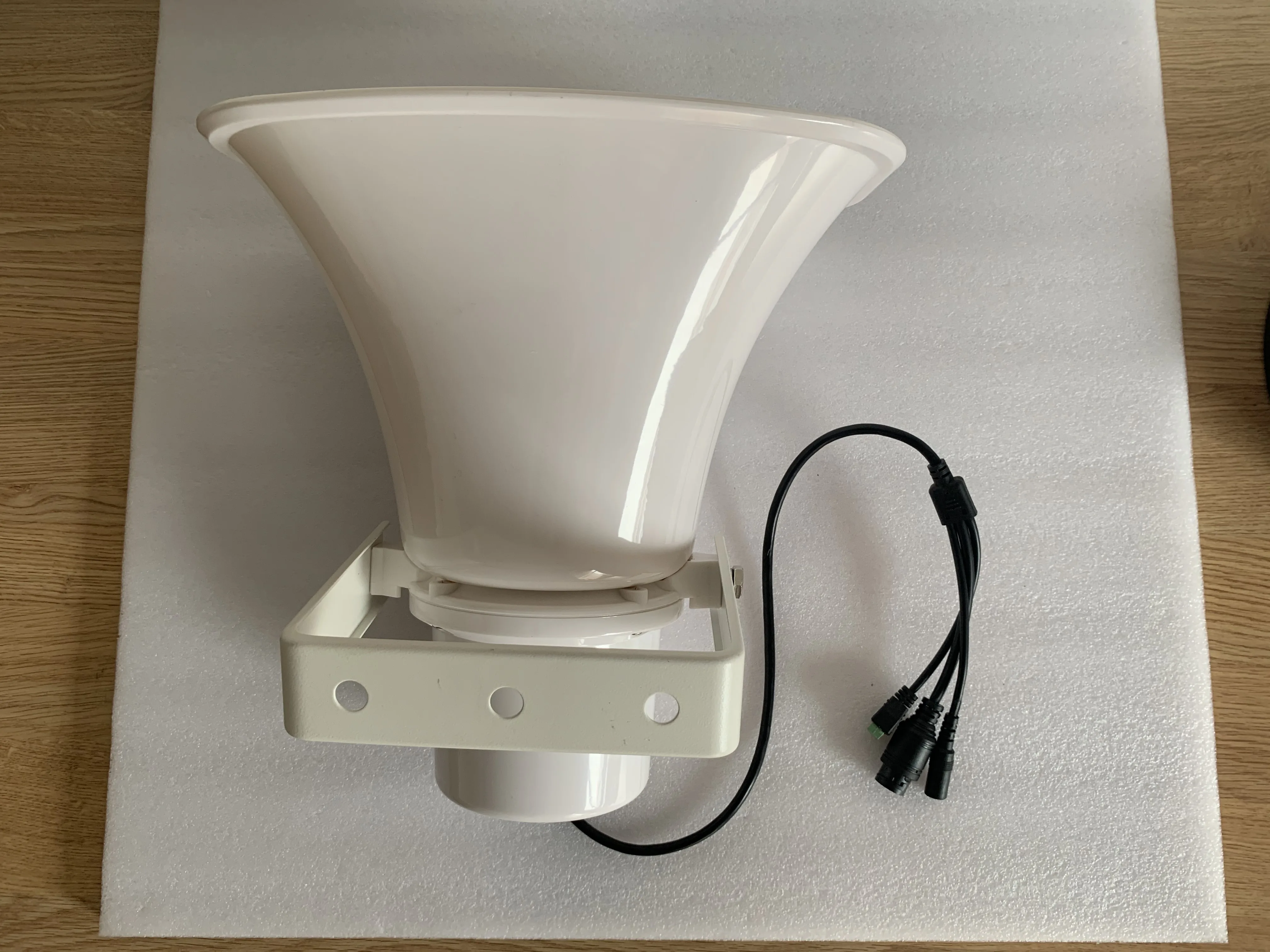 IP POE Horn Speaker IP Speaker System Compatible with IEEE 802.3af and ...