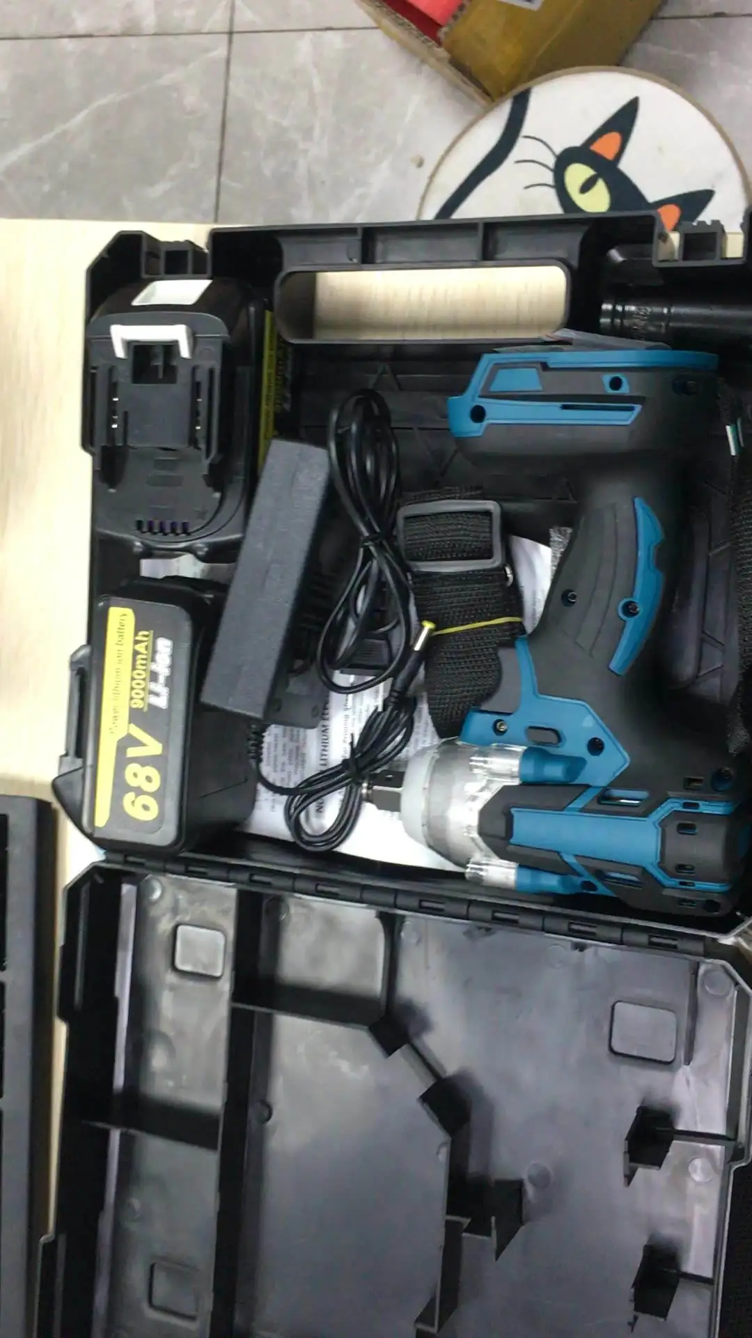 Handheld High Torque Wrench 400n.m - Cordless Impact Power