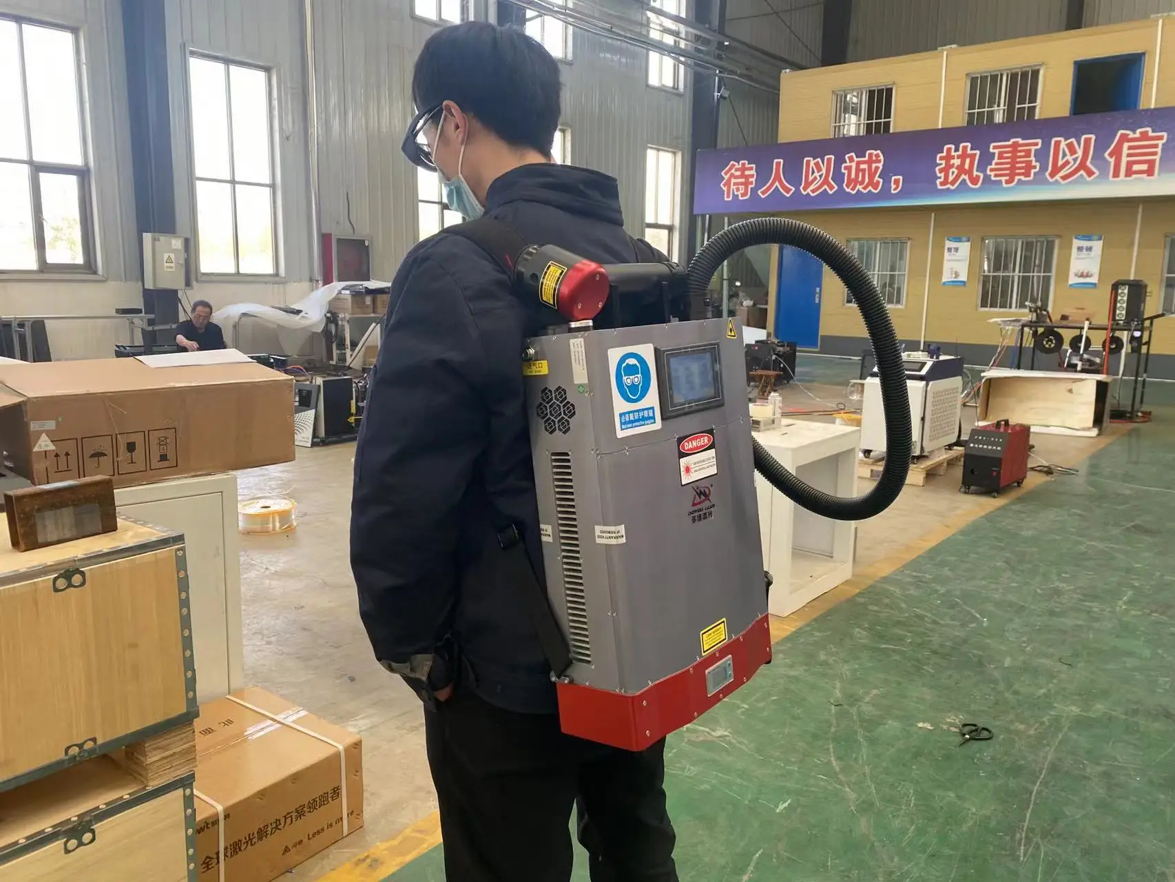 Backpack Metal Rust Cleaning Laser Paint Removal Machine