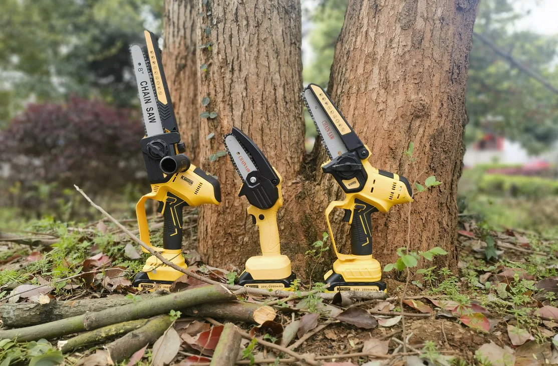 4 Inch Battery Powered Mini Chainsaw Cordless Handheld Portable Saws ...