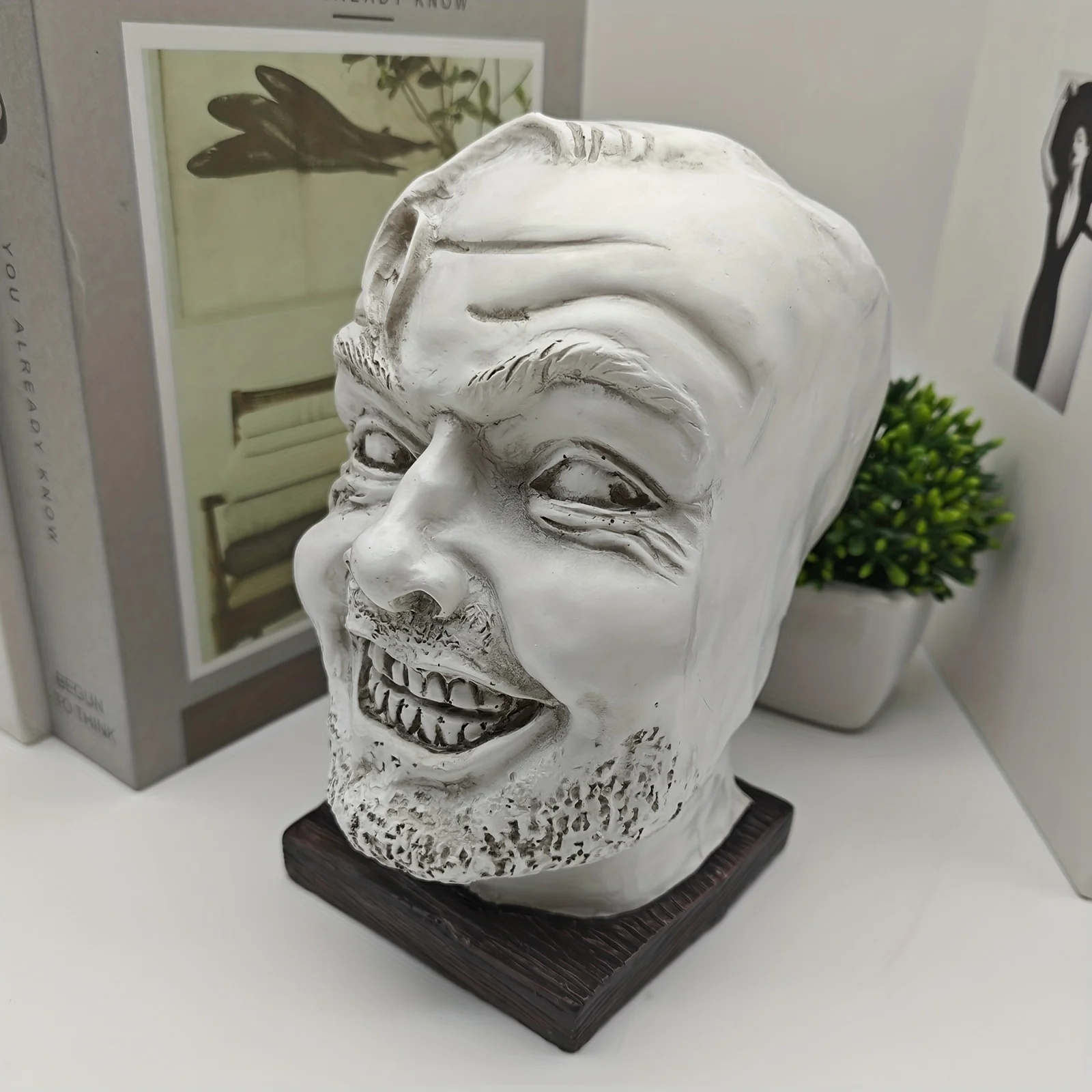 Fengzhi Factory Scary Uncle Head Sculpture Desktop Decoration Bookshelf ...