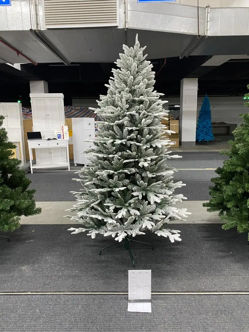 Wholesale Multi-Select Sizes Pre-Lit Indoor Christmas Trees
