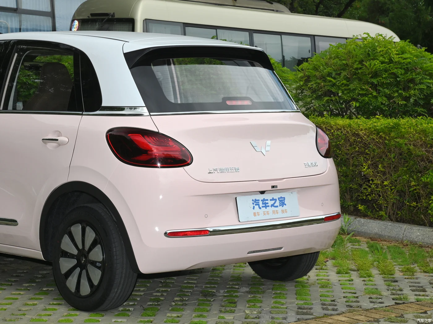 Wuling Bingo Air Electric Mini Car Long Endurance Pure Electric Mini Ev ...