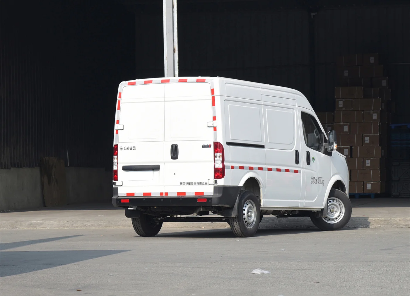 2 Seats Dongfeng Minivan High Roof Mini Van Gasoline Mini Delivery Van ...