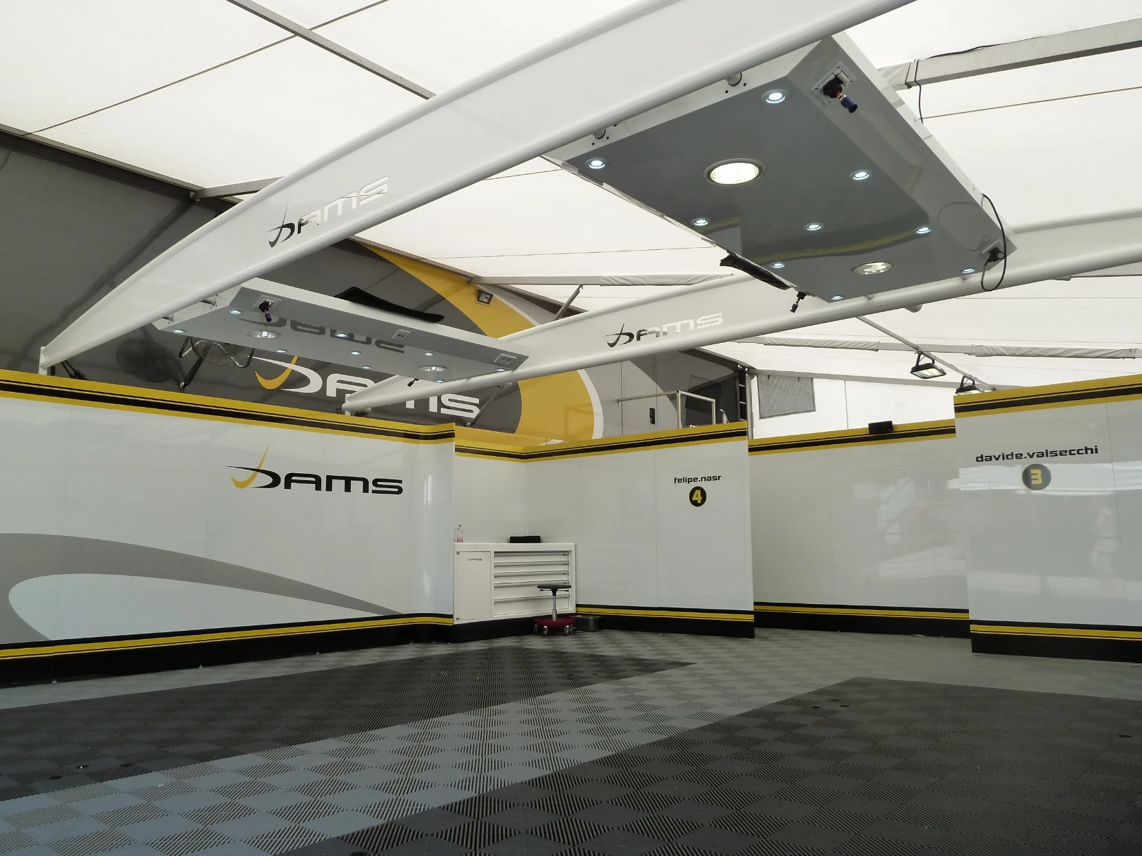 Modular Pit Garage Walling System - Chleh Panels for Racing