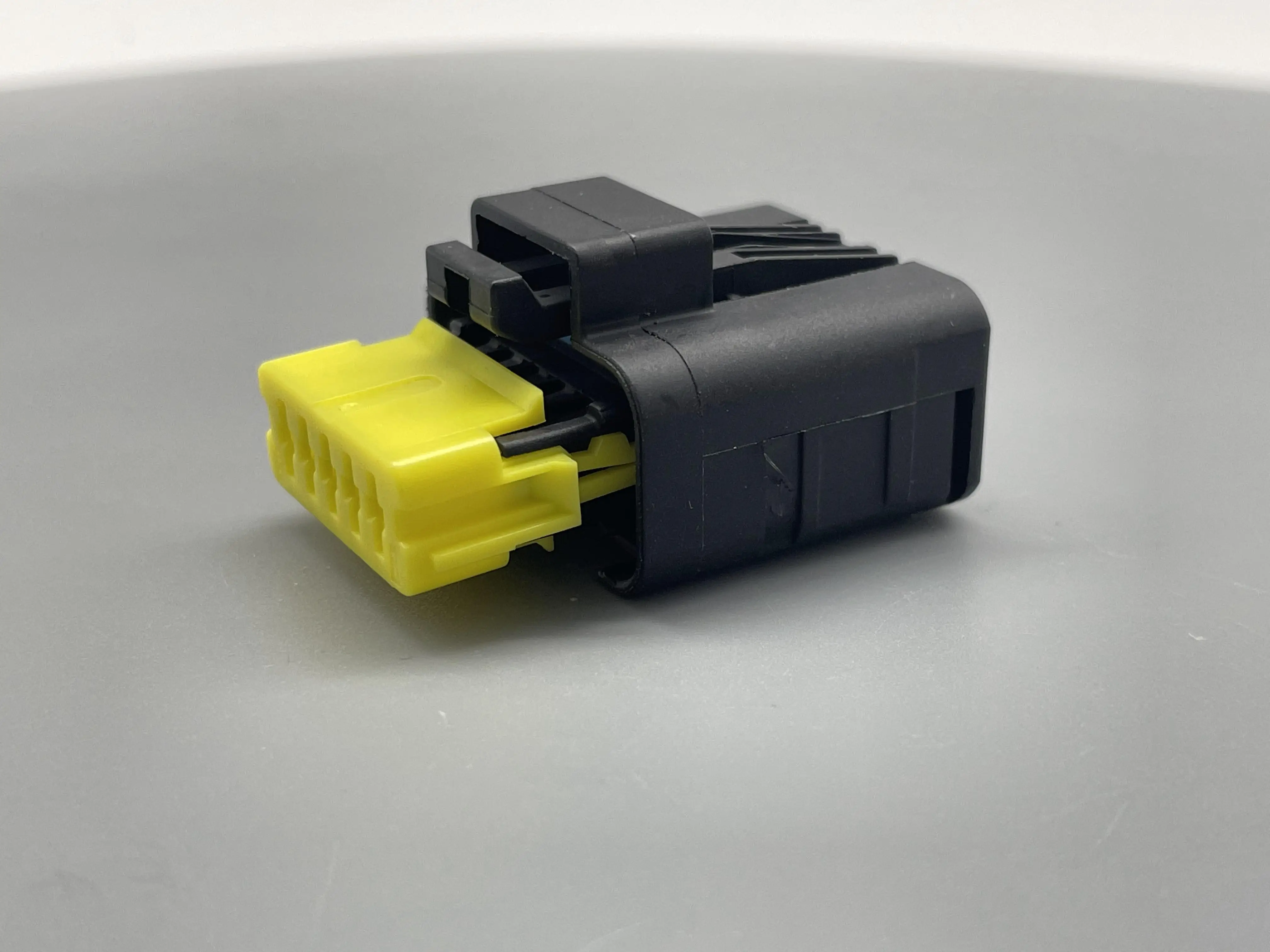 5 Way FCI Pbt Gf30 Female Wire Connector for Automotive