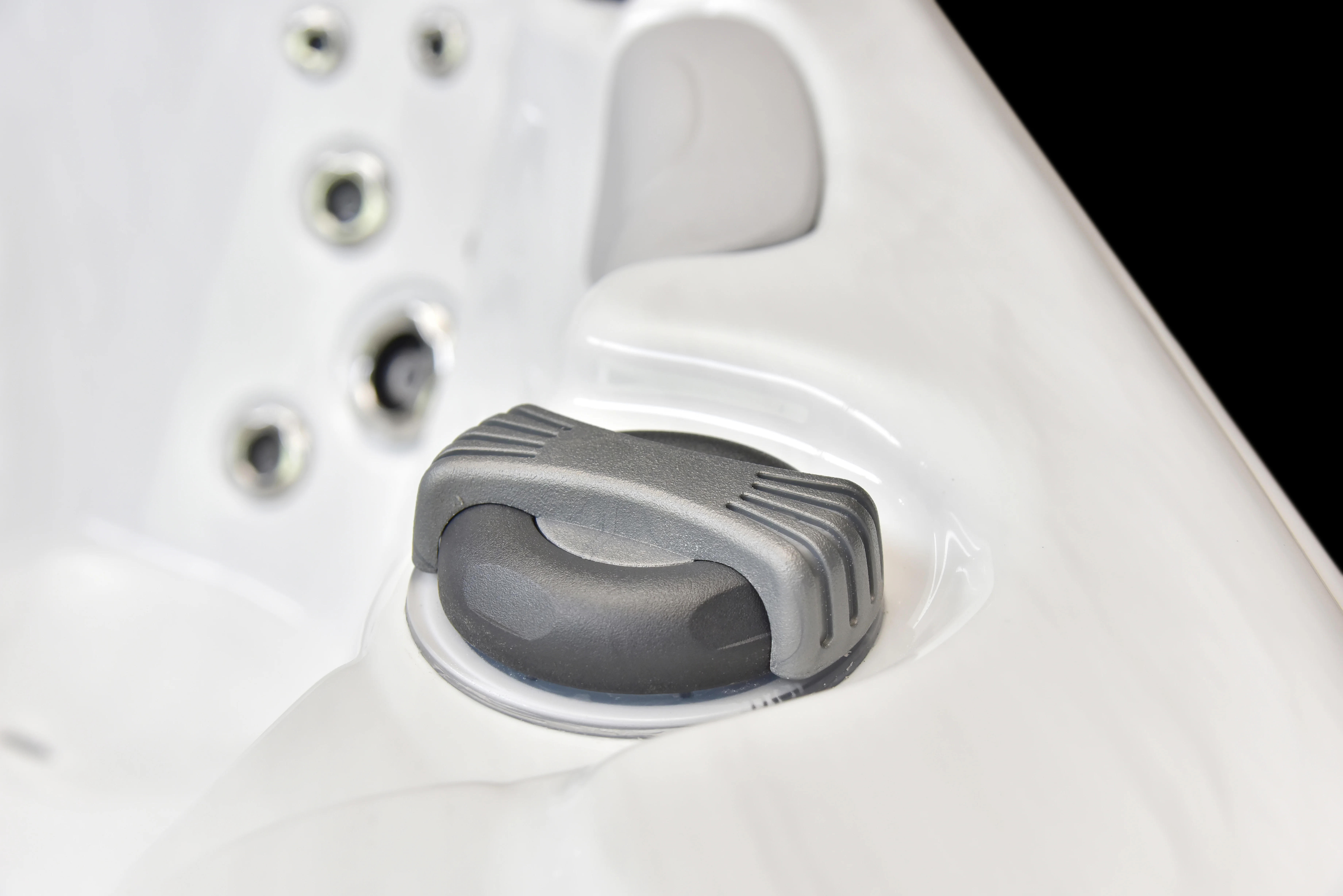 Hydrorelax Luxury Hot Tub - 7 Person Party Arylic Spa