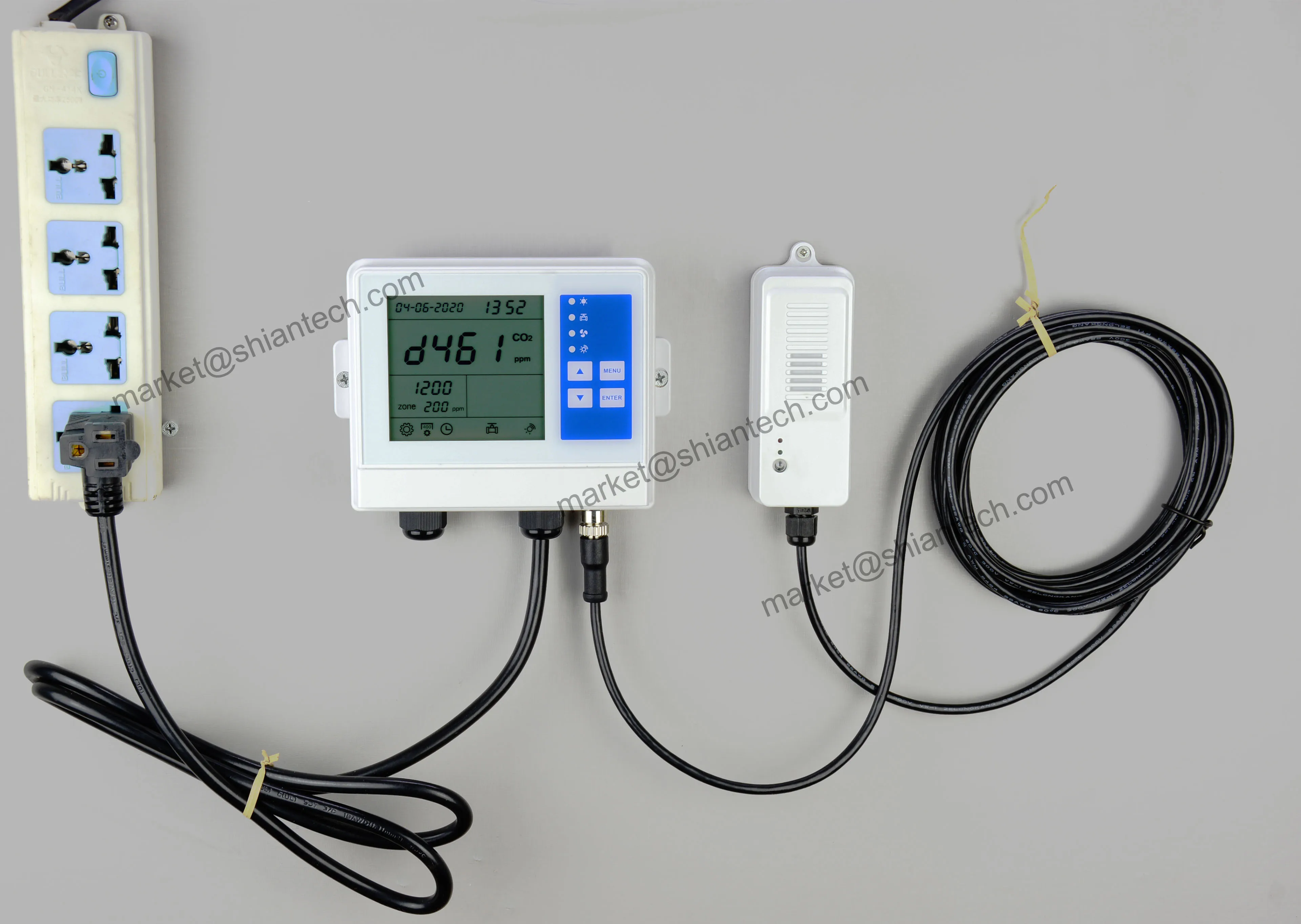 Wall-mounted CO2 Monitor and Controller for Greenhouses