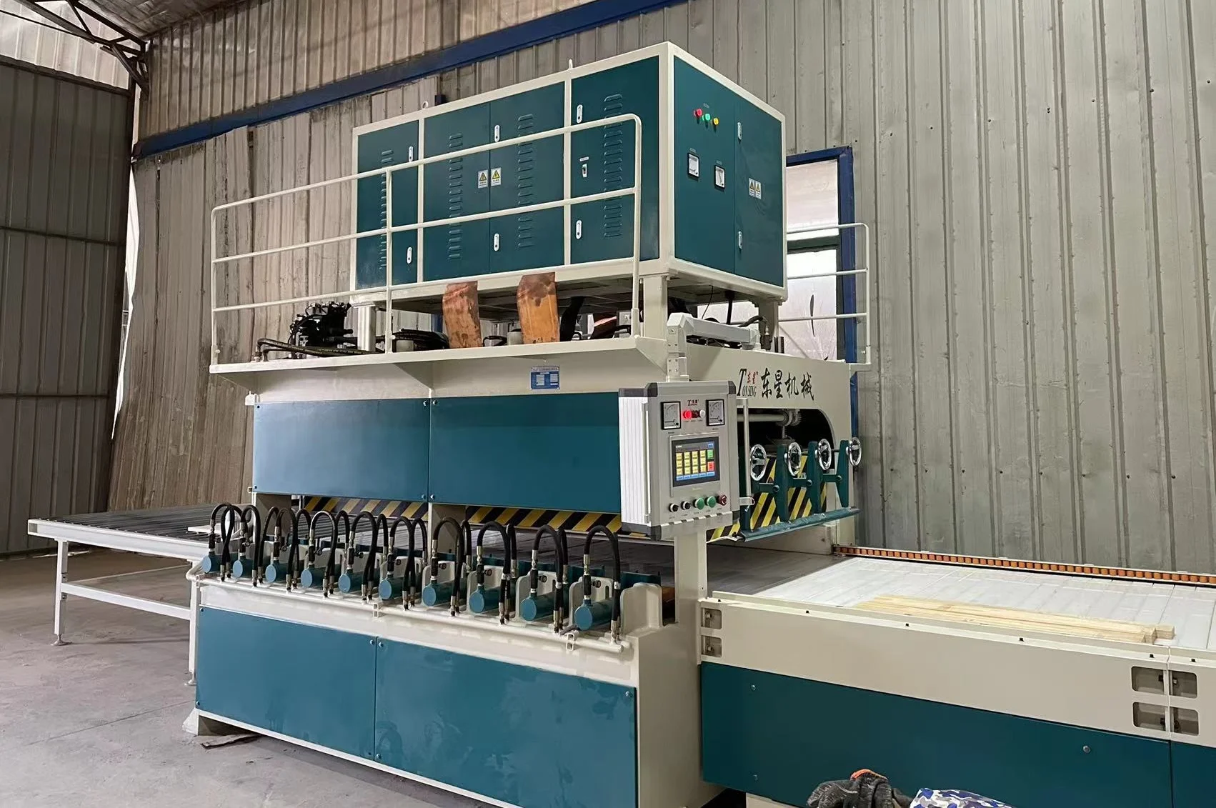 Electric Heating Edge Joint Wood Press Machine - Macchina Da Stampa Legno