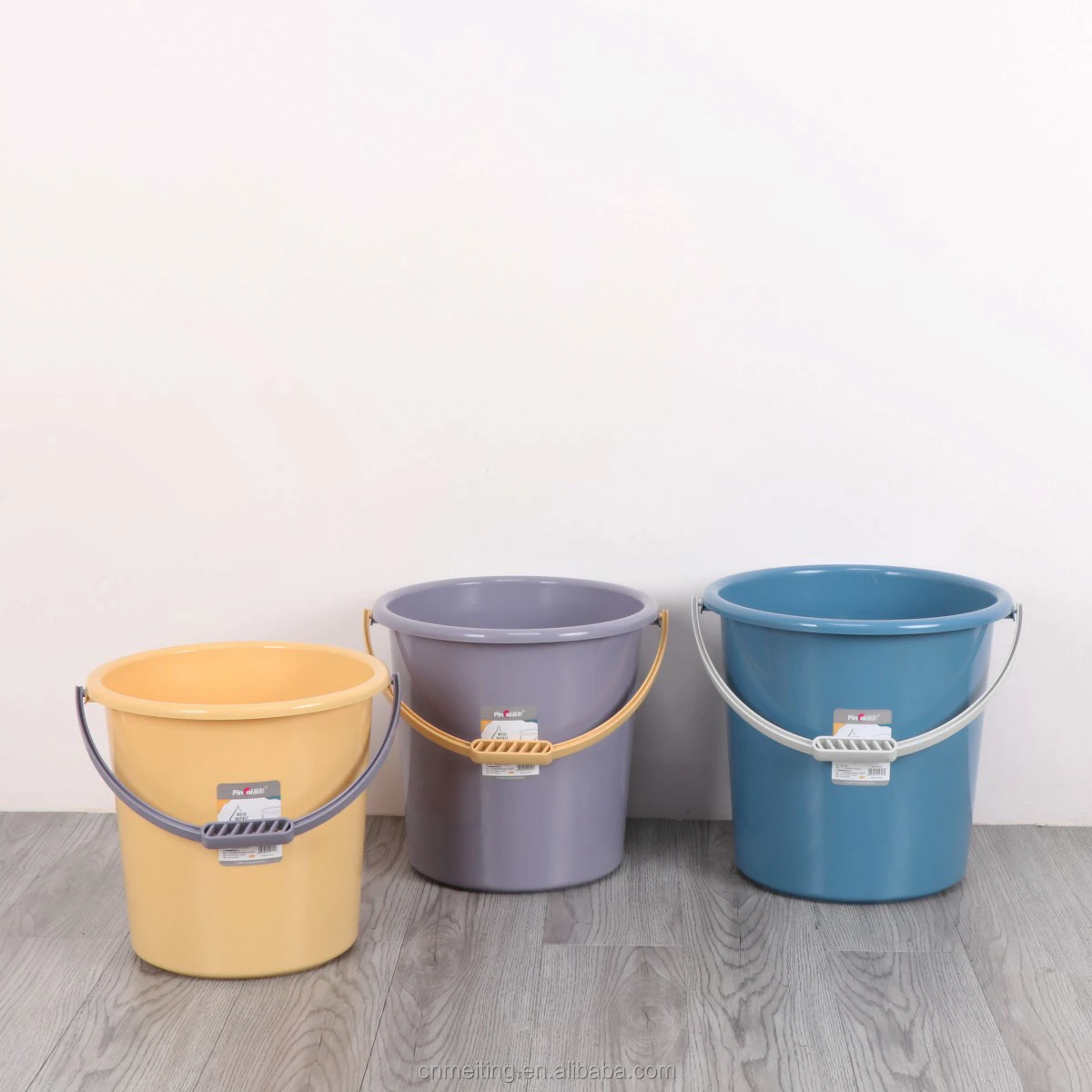 2023 New Arrival 17l 20l 24l Durable Water Pail Stackable Plastic Water ...