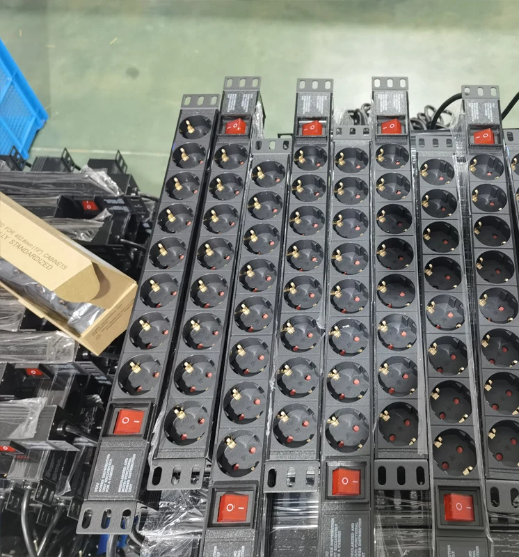 6 Way Universal Type PDU Power Distribution Unit with Surge Protector ...