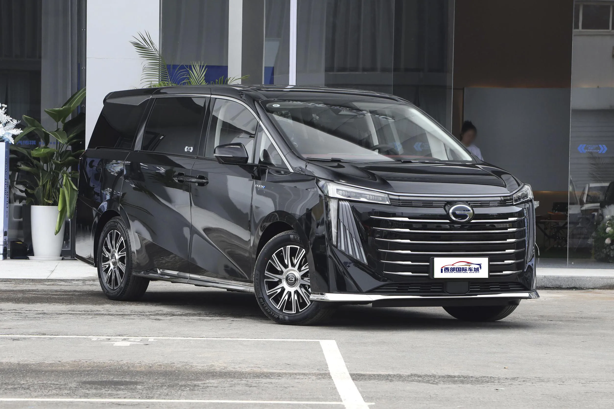 2023 Gac Trumpchi E9 Pro Phev Mpv 2.0t Luxury Electric Vehicle With 0.5h Fast Charging New ...