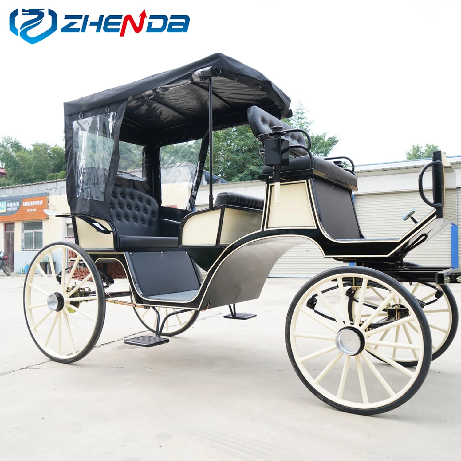 Zhenda Sells Life-Size Cinderella Carriage for Weddings