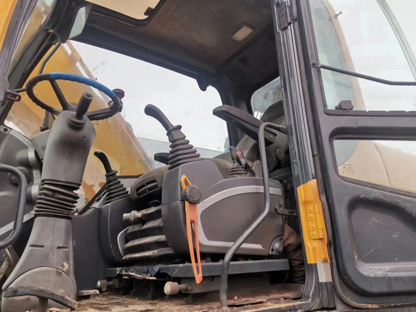 Used Excavators Wheel Excavator Digger Hyundai 210w Vs 20ton 21ton ...
