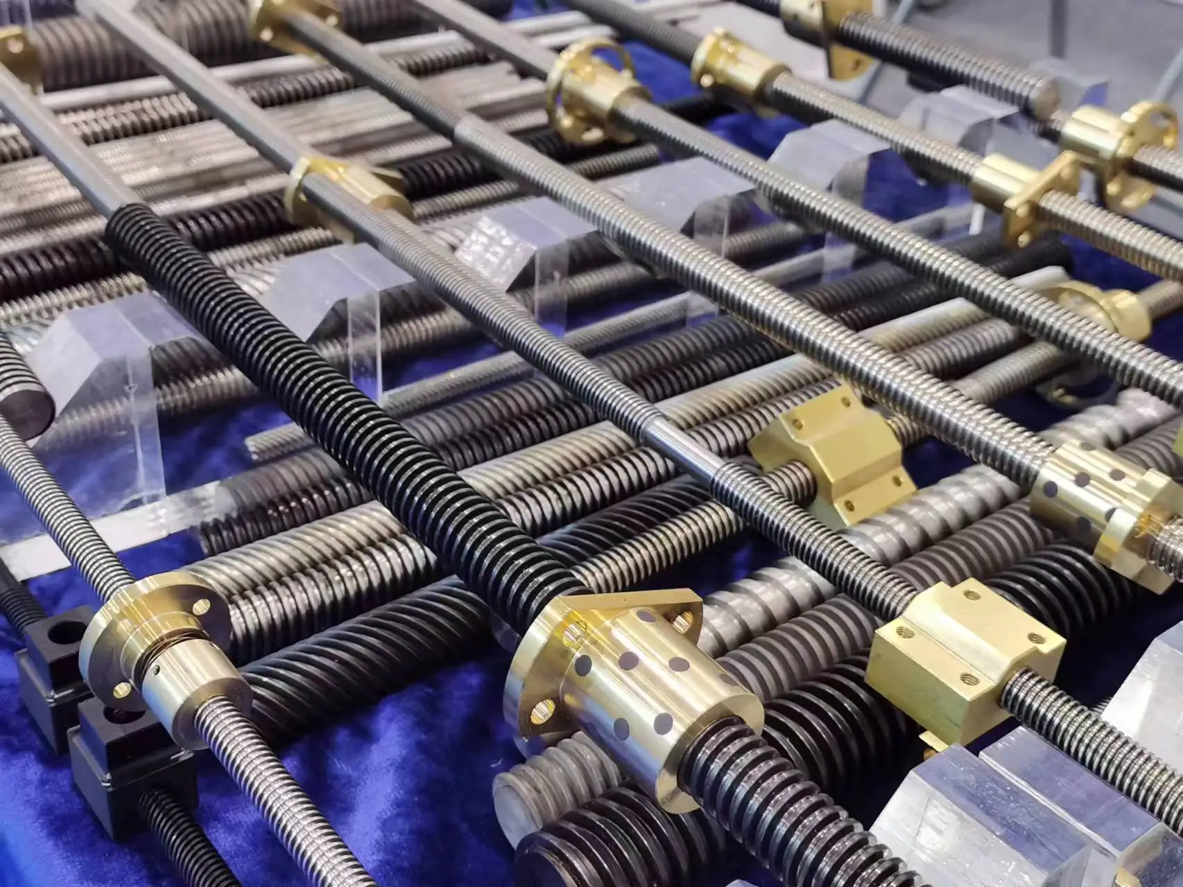 Promotional Oem Golden Supplier T5 Lead Screw - Buy T5 Lead Screw ...