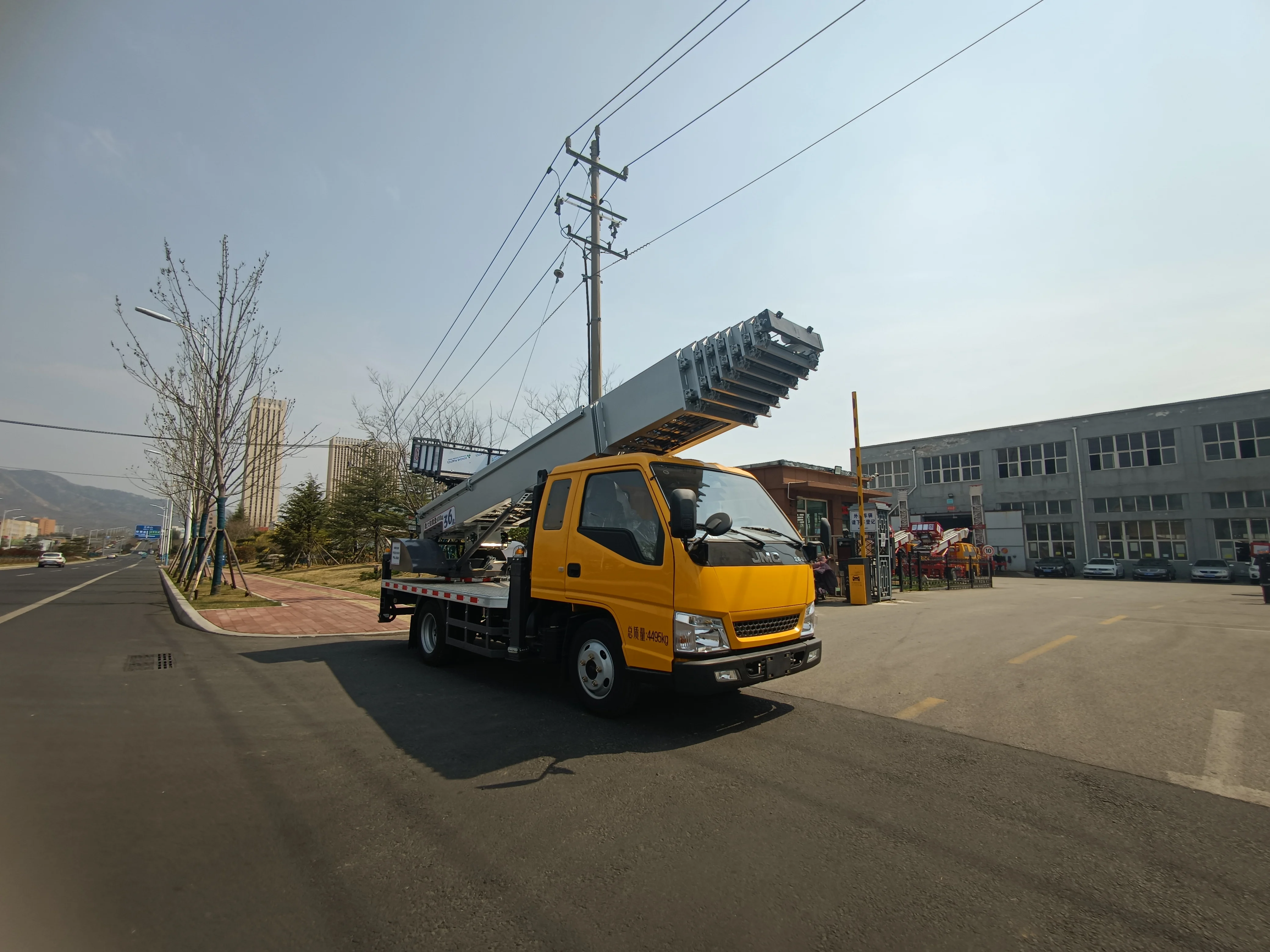 Gaoliya Ladder Lift Truck 36mhydraulic Truck Mounted Aerial Telescopic ...
