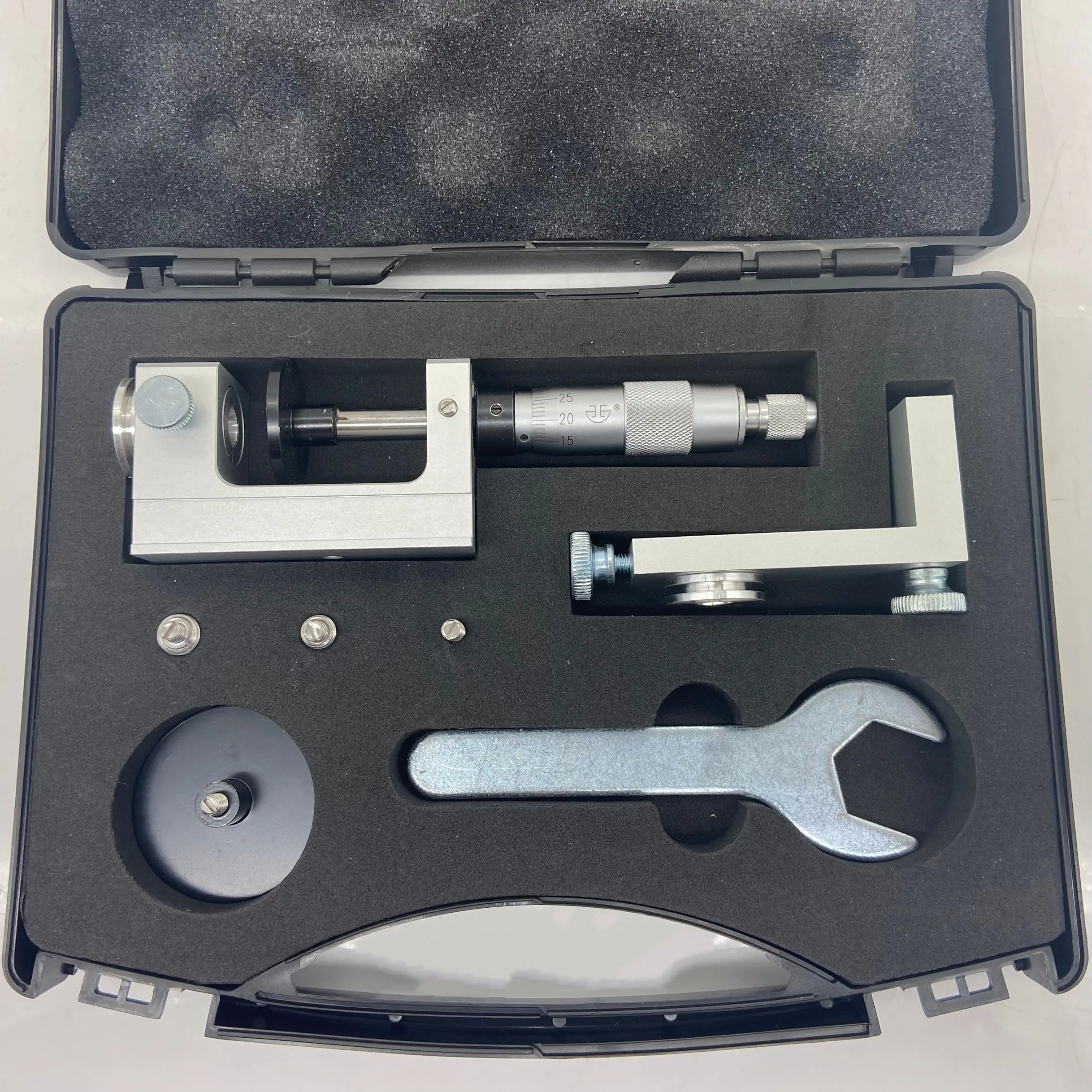 Digital Vibration Meter Calibrator HG-5026 - HUATEC