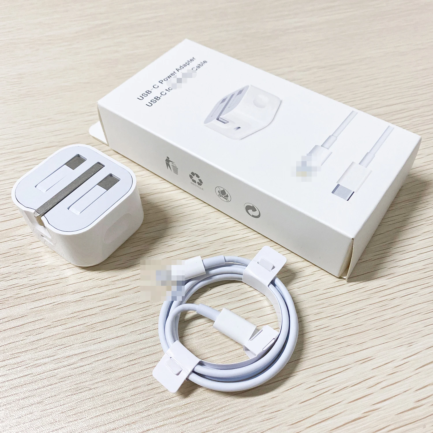 Wholesale Foldable 3 Pins Plug Type C Pd 20w Fast Uk Appl Charger For ...