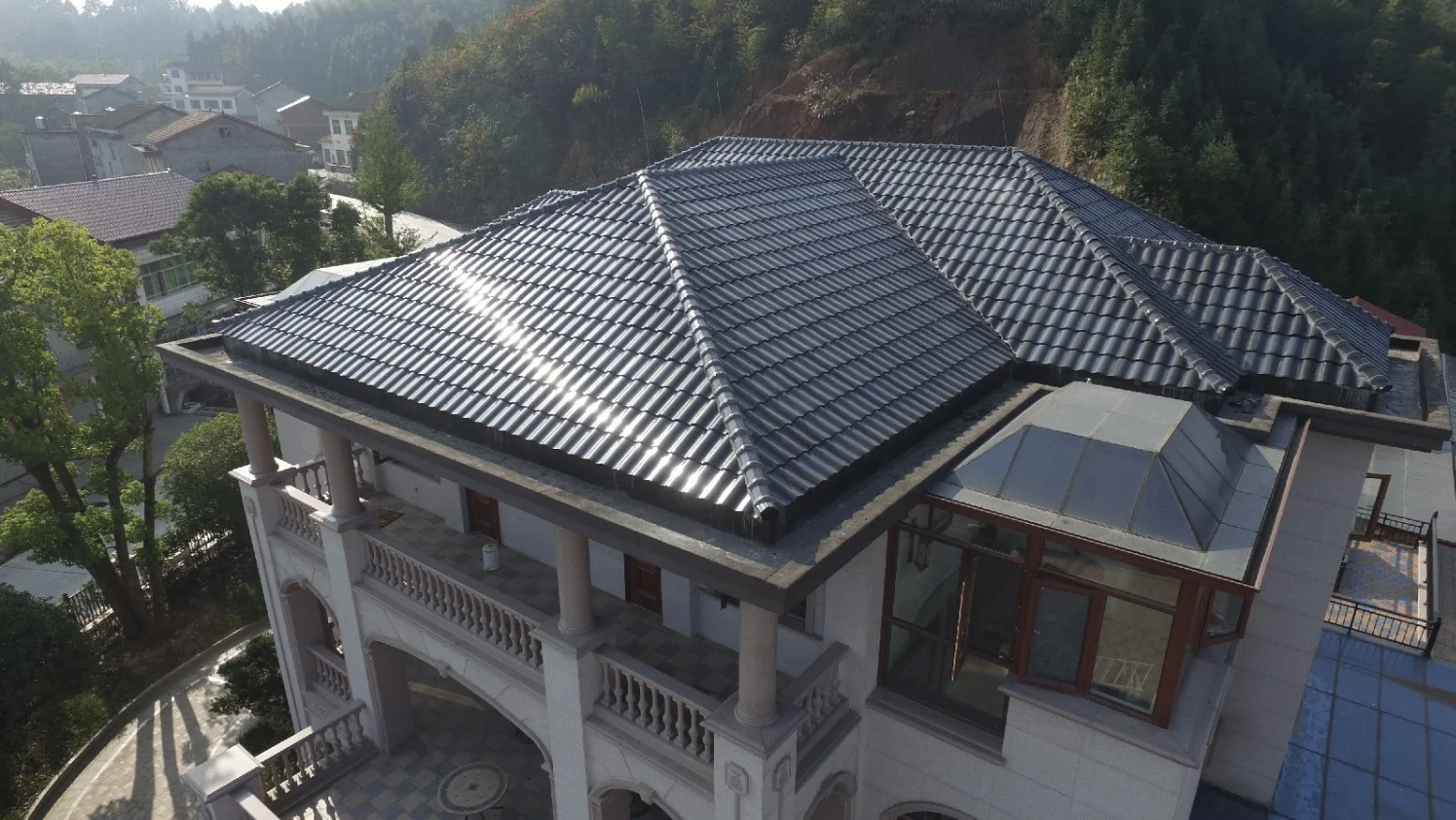 Hanergy Solar Roof Tiles - 30W CIGS Photovoltaic Panels
