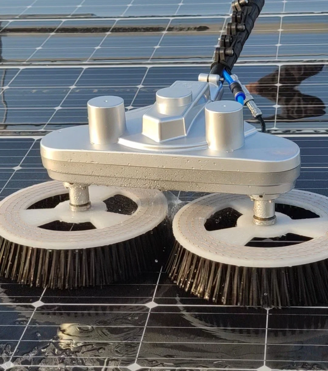 Solar Panel Cleaning Brush - Efficient & Portable Solution