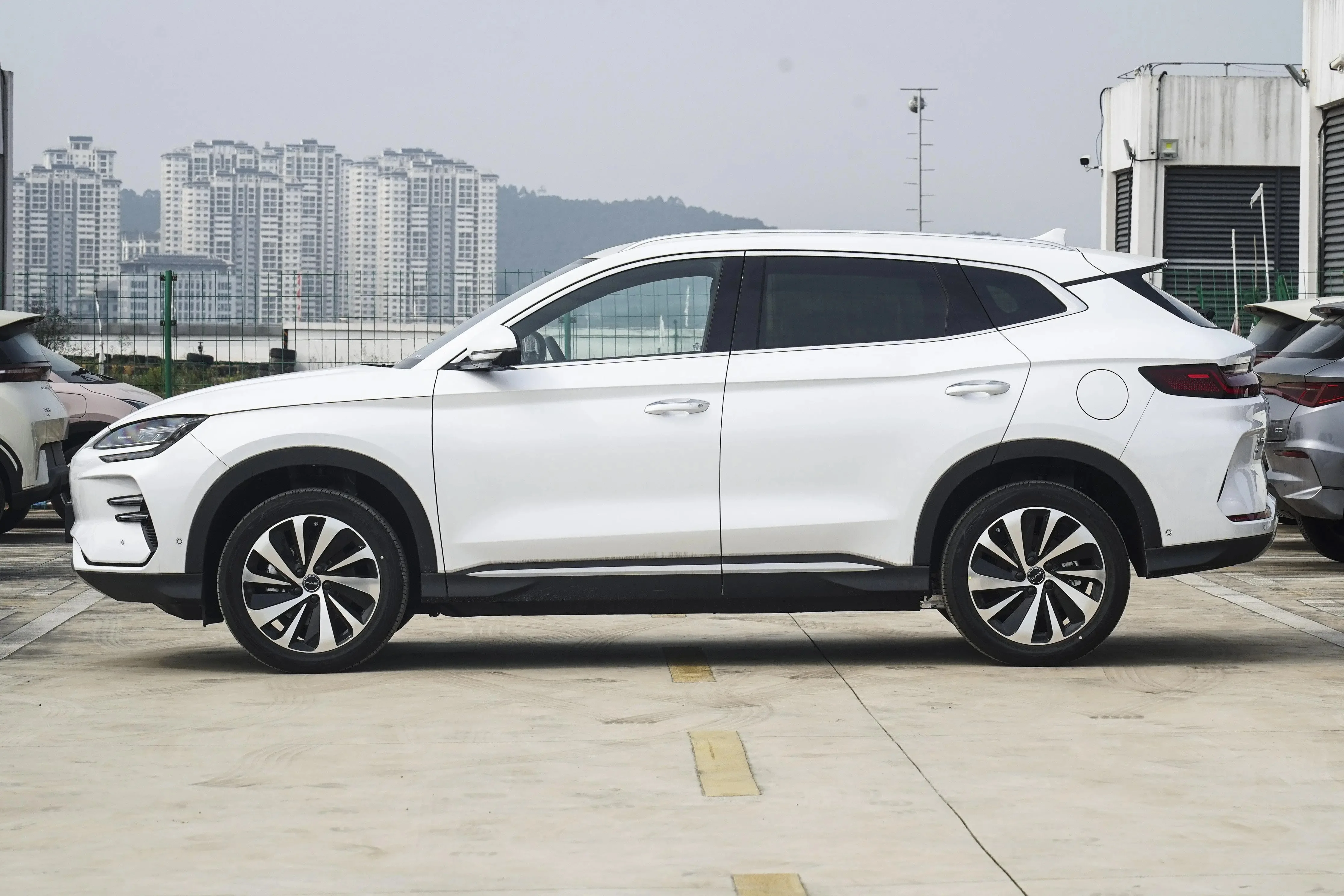 比亚迪宋加ev 2024荣誉版605km旗舰plus - Buy 比亚迪宋plus Ev2024荣誉版605km旗舰plus比亚迪宋电动suv:605km范围荣誉版新能源汽车旗舰机型 ...