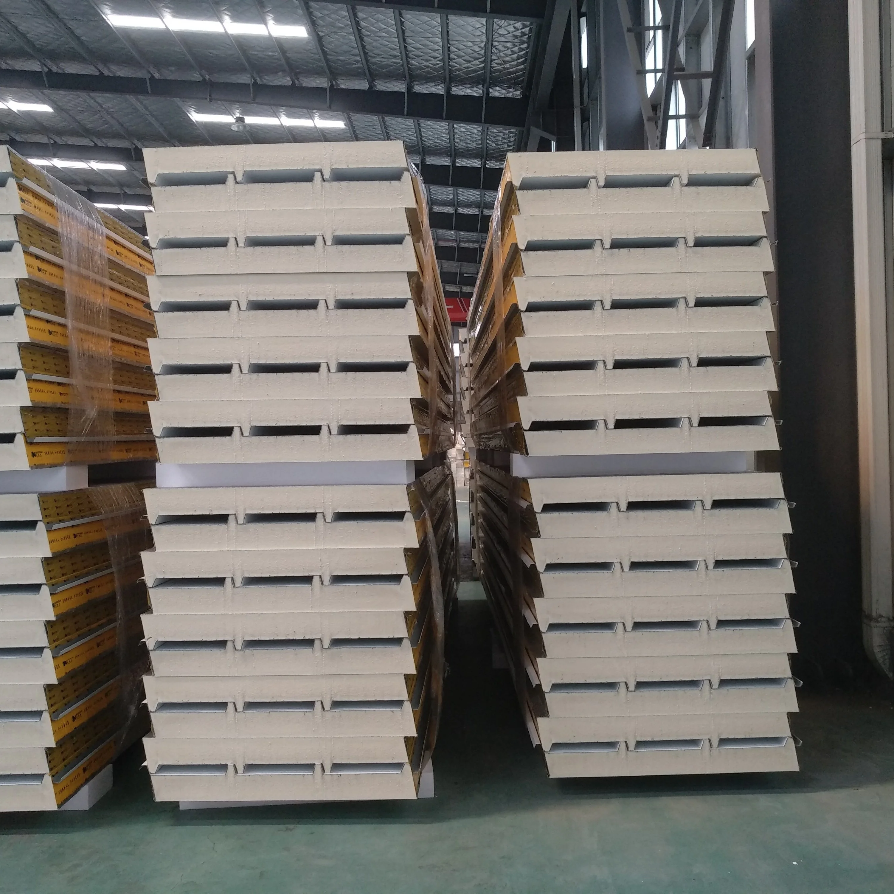 50mm/75mm/100mm/120mm/150mm/200mm Insulated And Fireproof Pu/pir ...