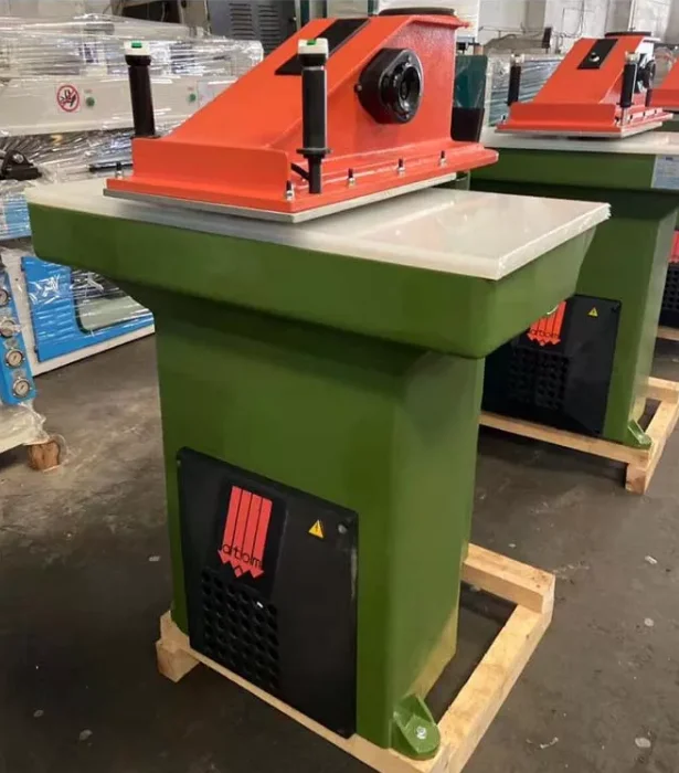 Leather Shoes Cutting Machine - Hydraulic Swing Arm Press