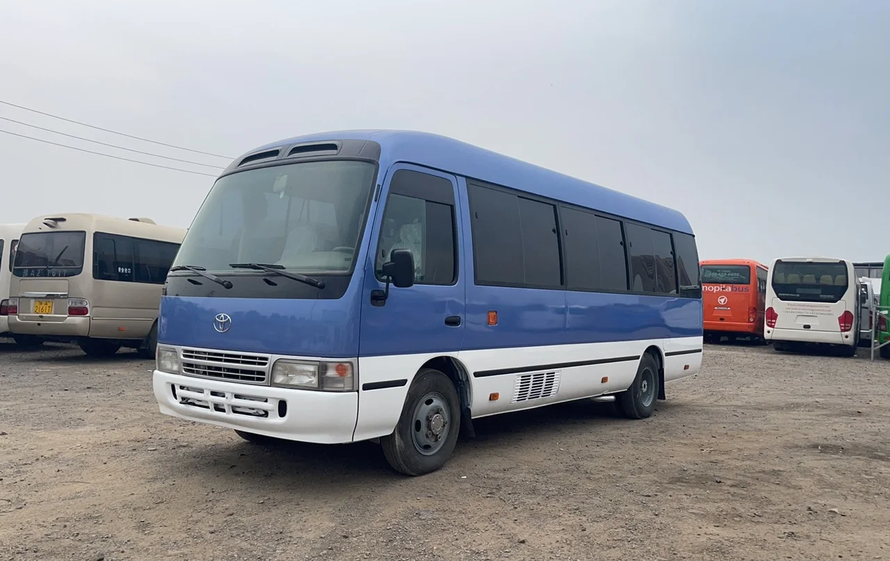 China Manufacturers Toyota Coaster Bus Diesel Used Bus Toyota Coaster ...