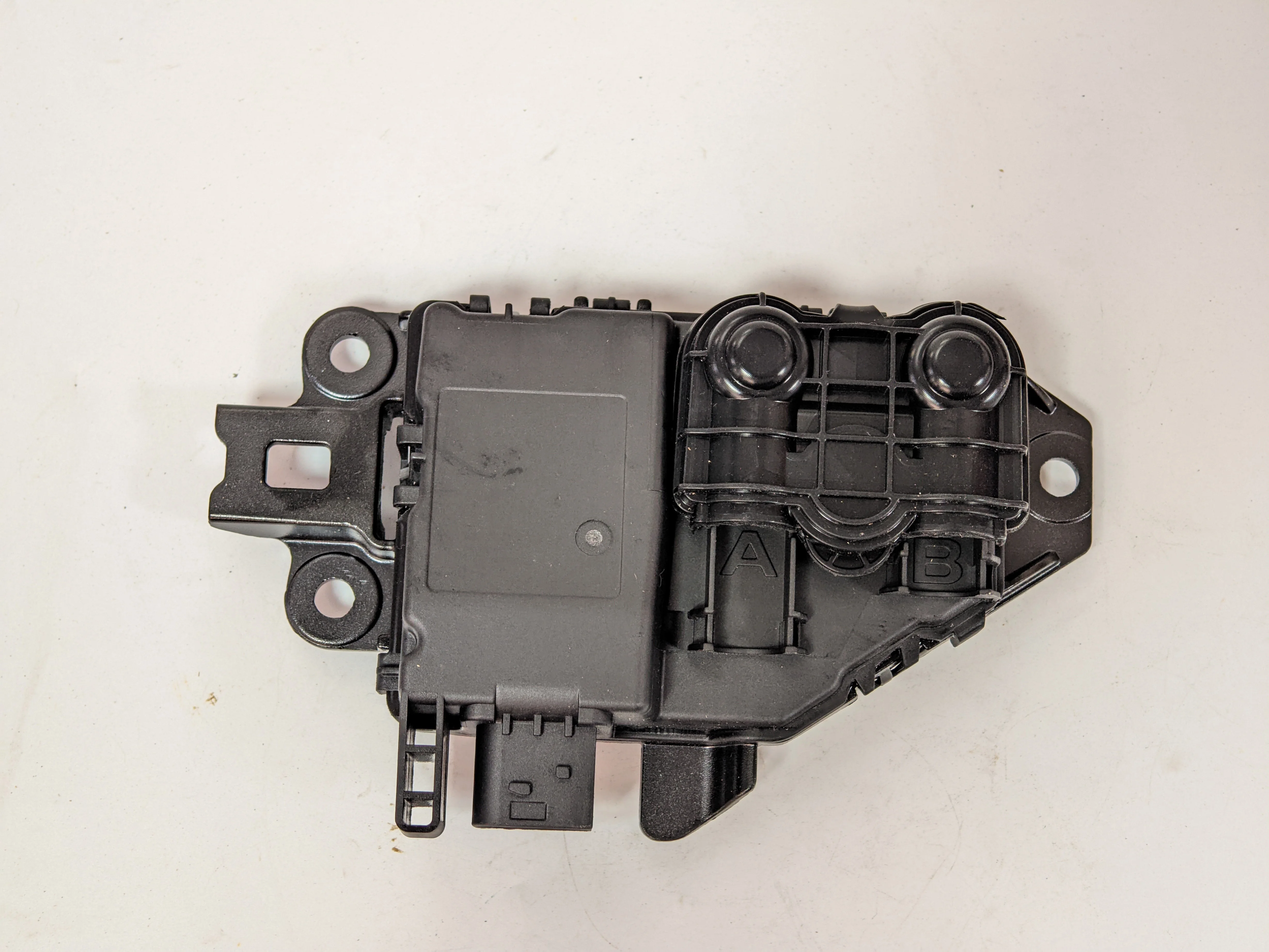 Scani Truck Brake System Battery Equaliser Model KJ39007 for 2977072 ...