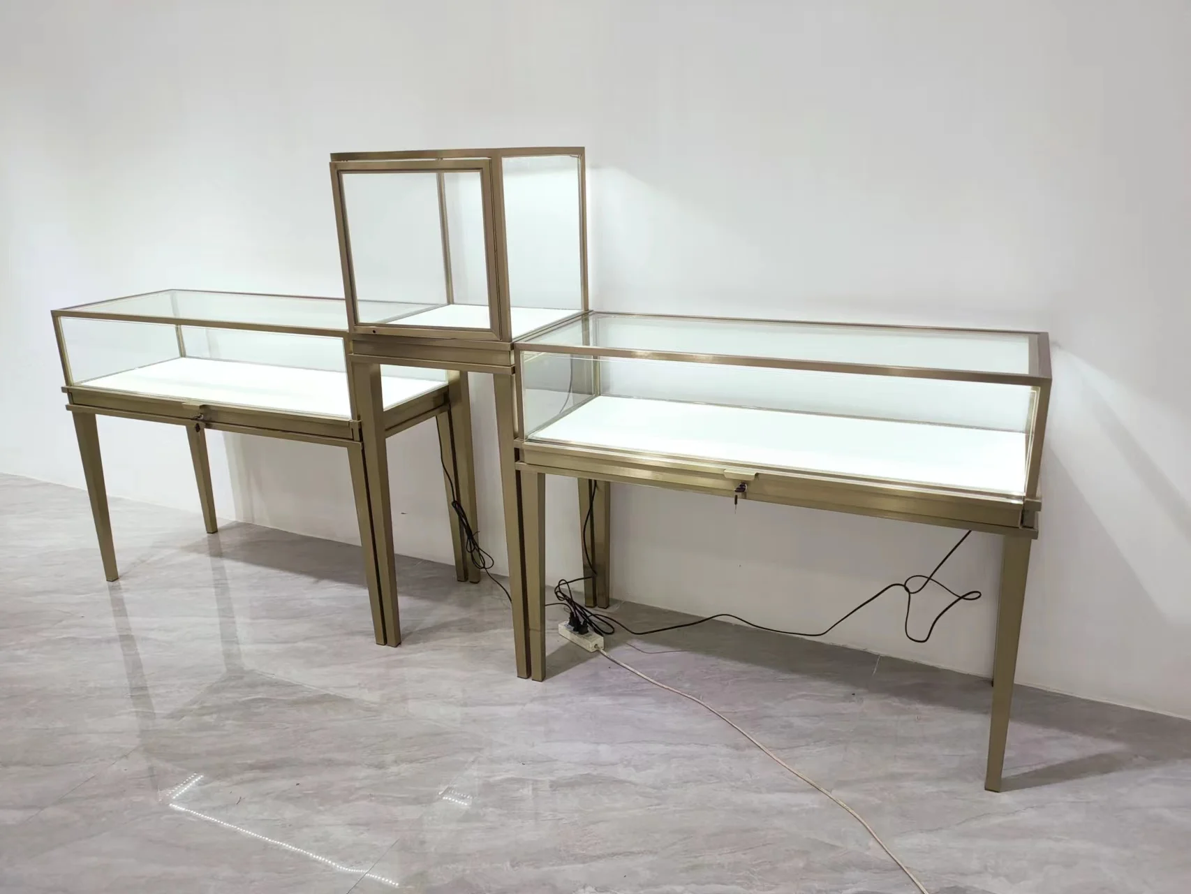 Custom Made Fashion Silver Jewellery Accessories Display Case